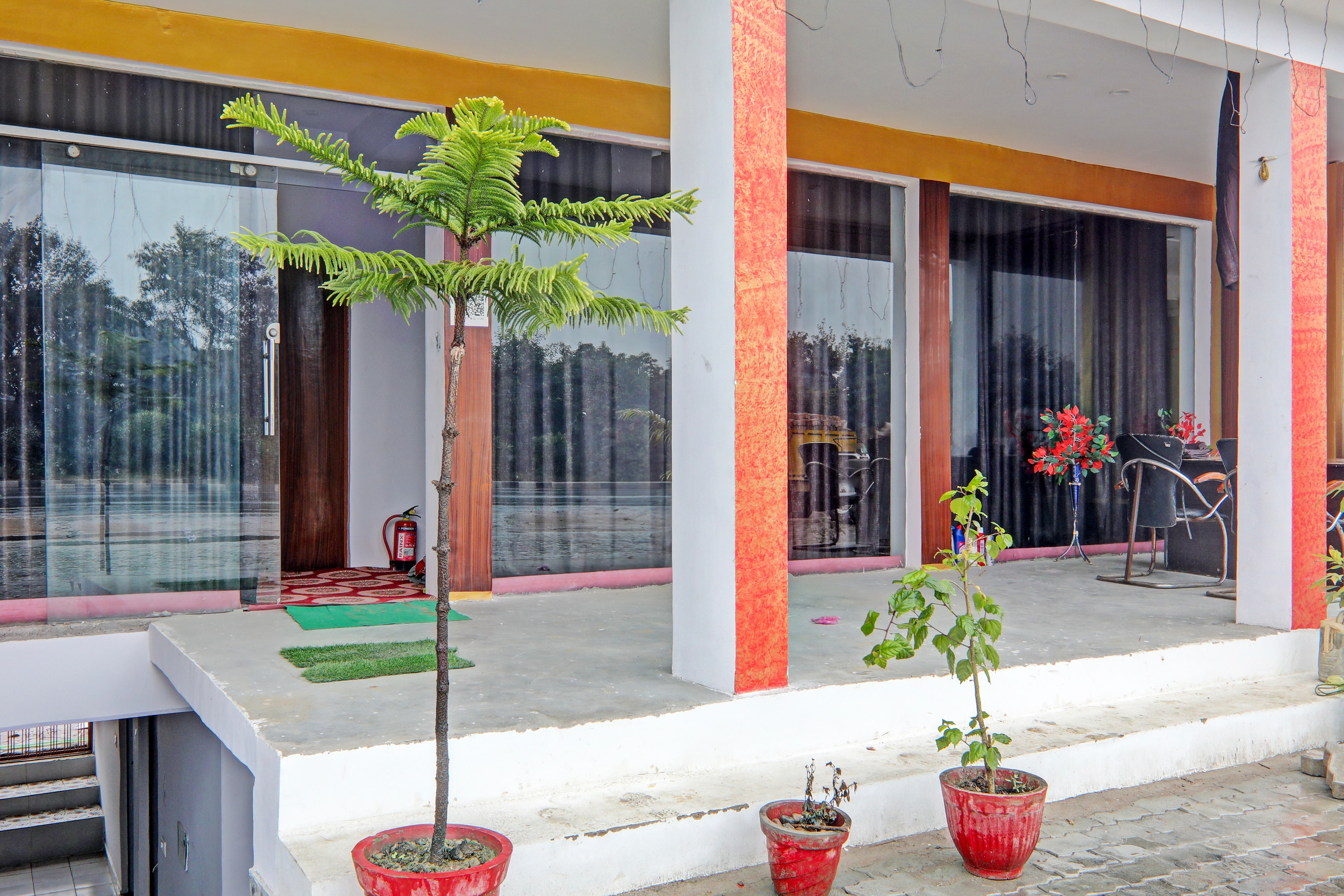 Hotel O The Blue Heart 𝗕𝗢𝗢𝗞 Mampur Bana Hotel