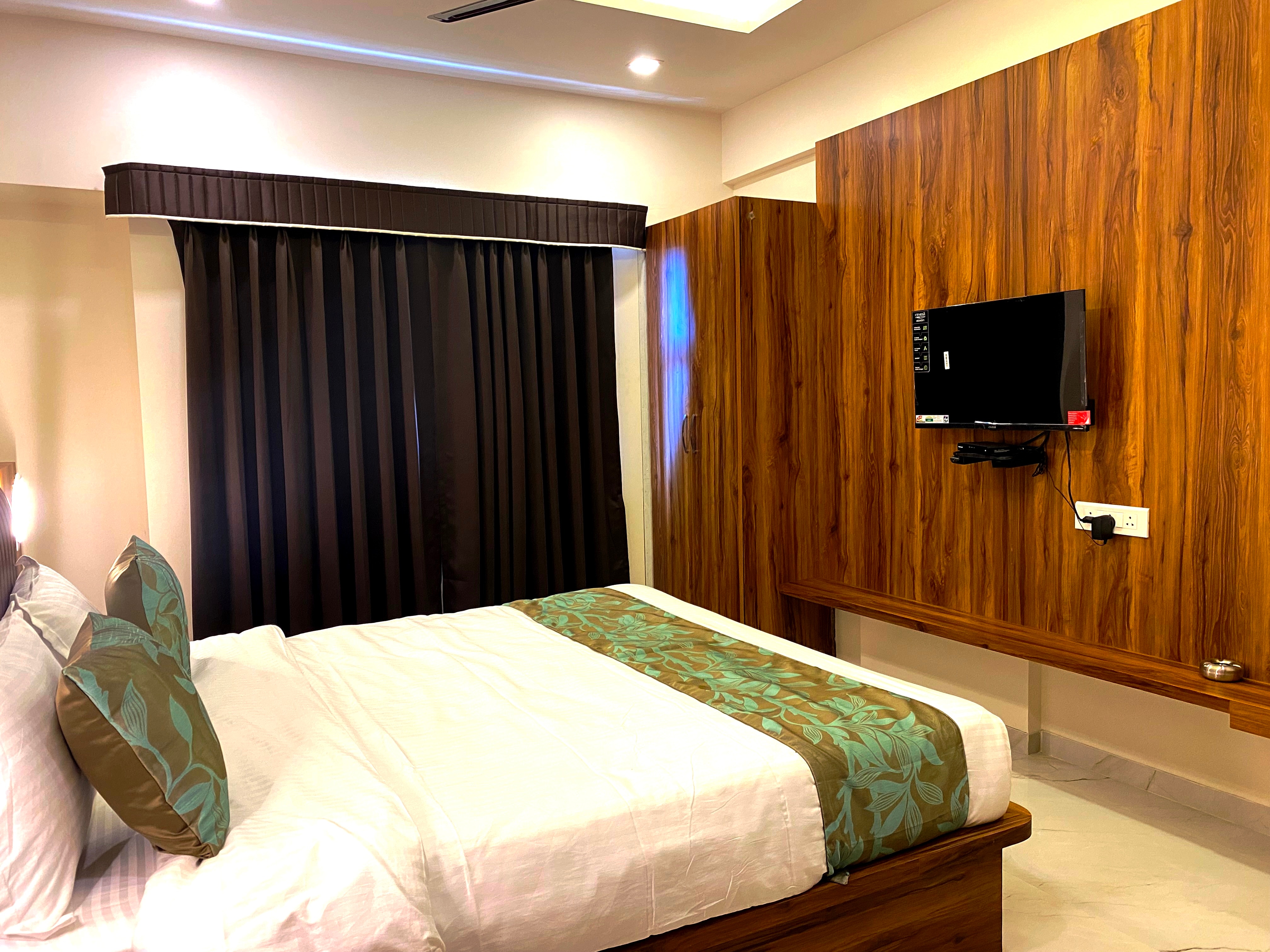 The Grand Sarovar Inn and Suites Hotel Pune - Reviews, Photos & Offer
