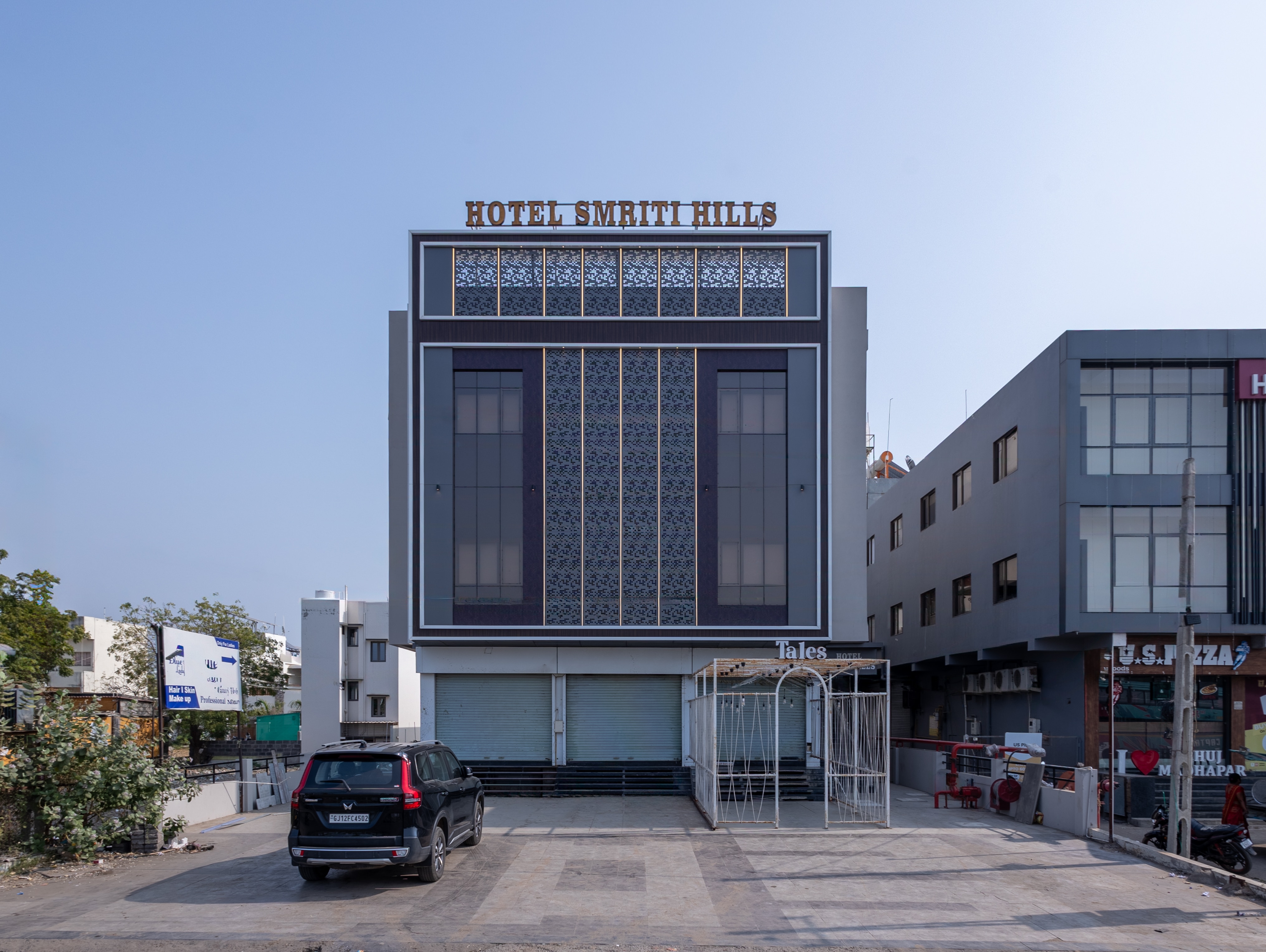 Hotel Smriti Hills 𝗕𝗢𝗢𝗞 Bhuj Hotel