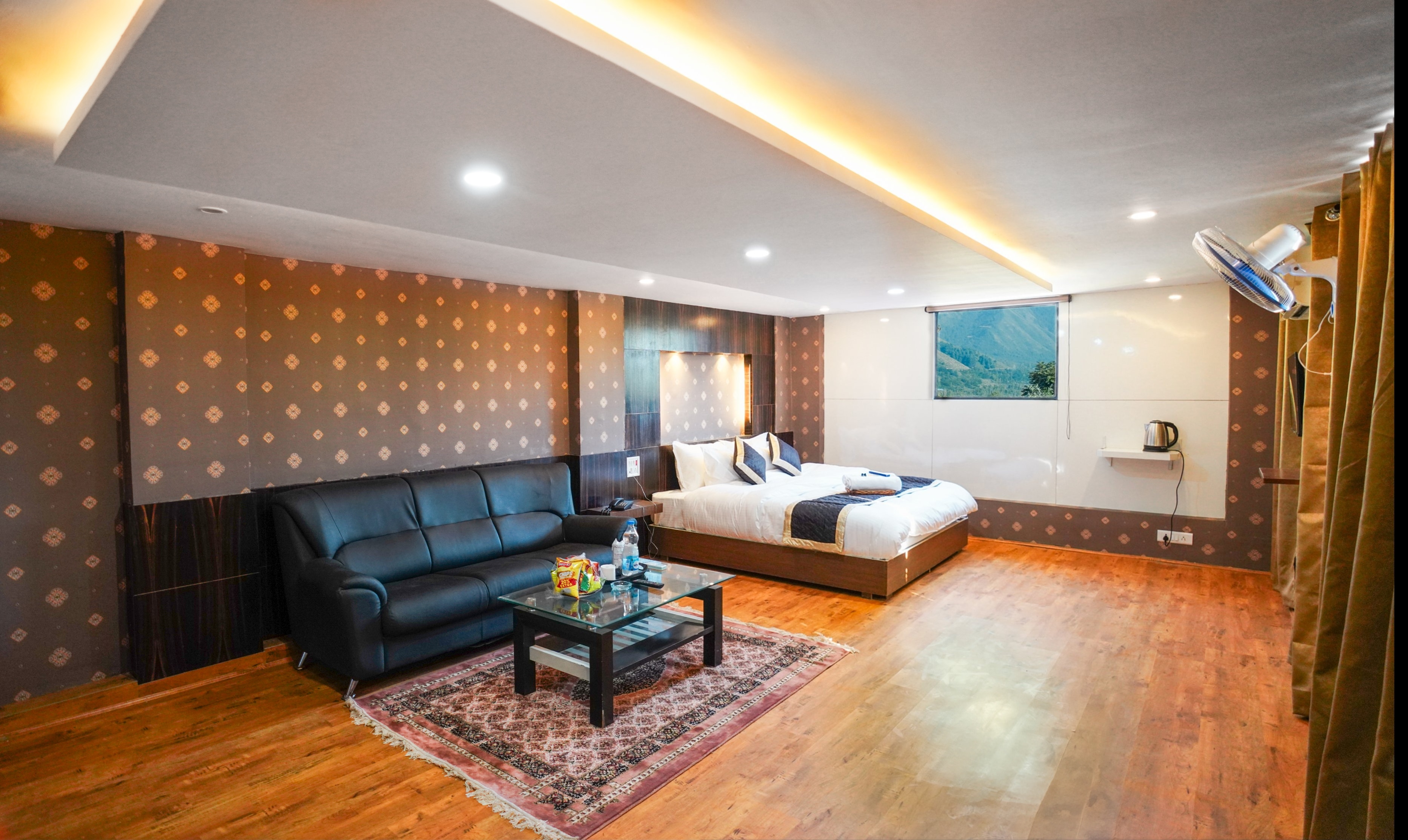 The Ivory Hotel Srinagar - Reviews, Photos & Offer