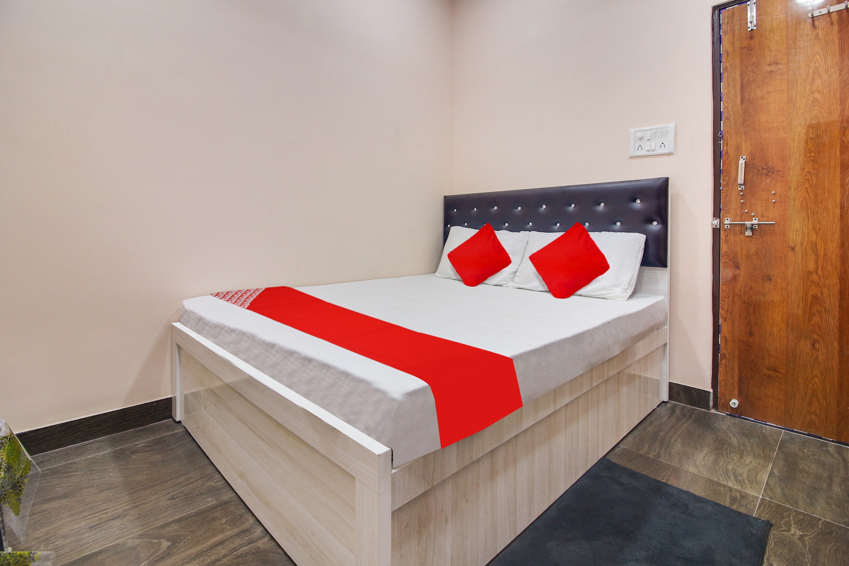 Hotel O Goyal Inn 𝗕𝗢𝗢𝗞 Nagpur Hotel