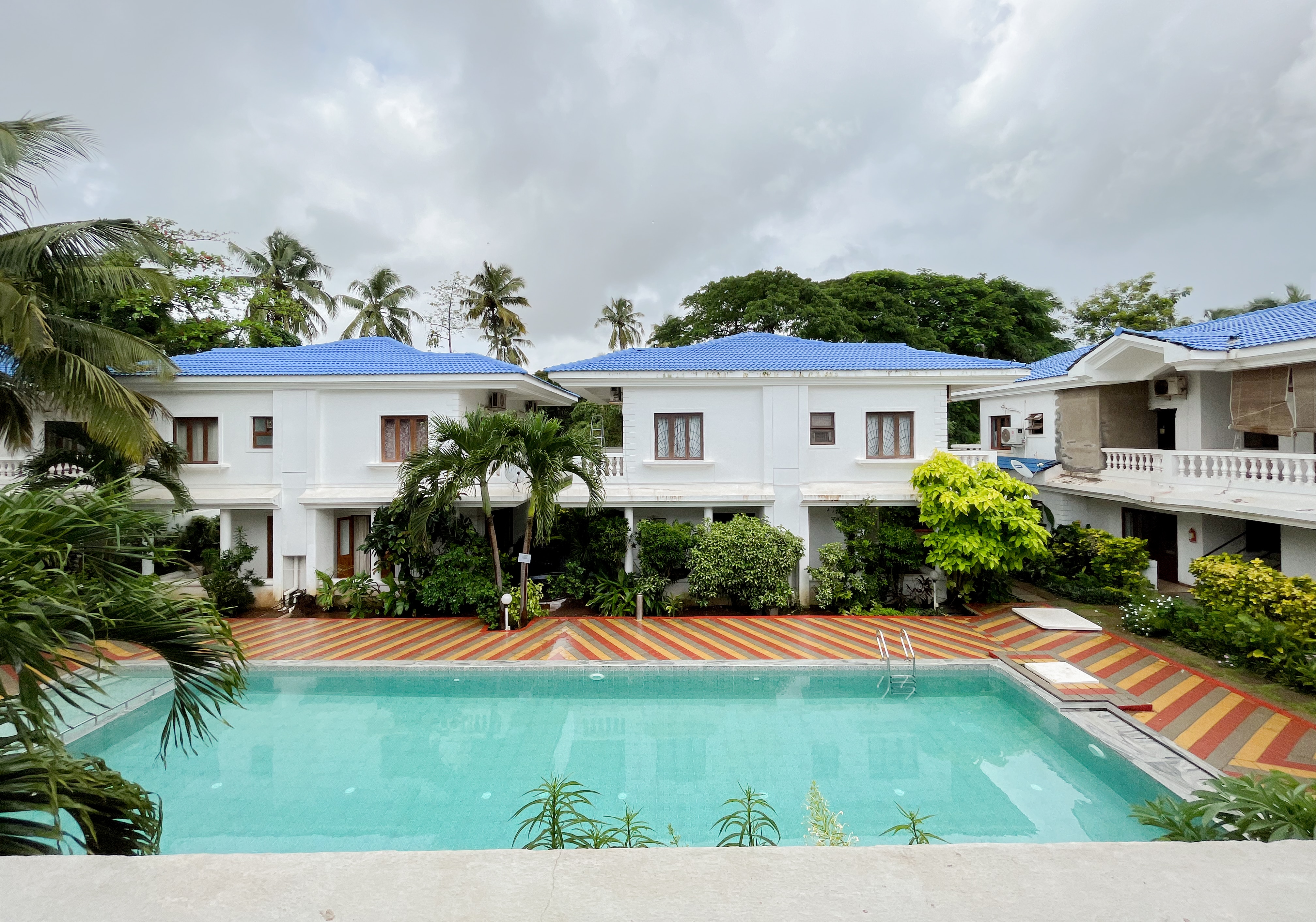 Rainforest Casa Azure Studio apartment - 1 𝗕𝗢𝗢𝗞 Goa Villa