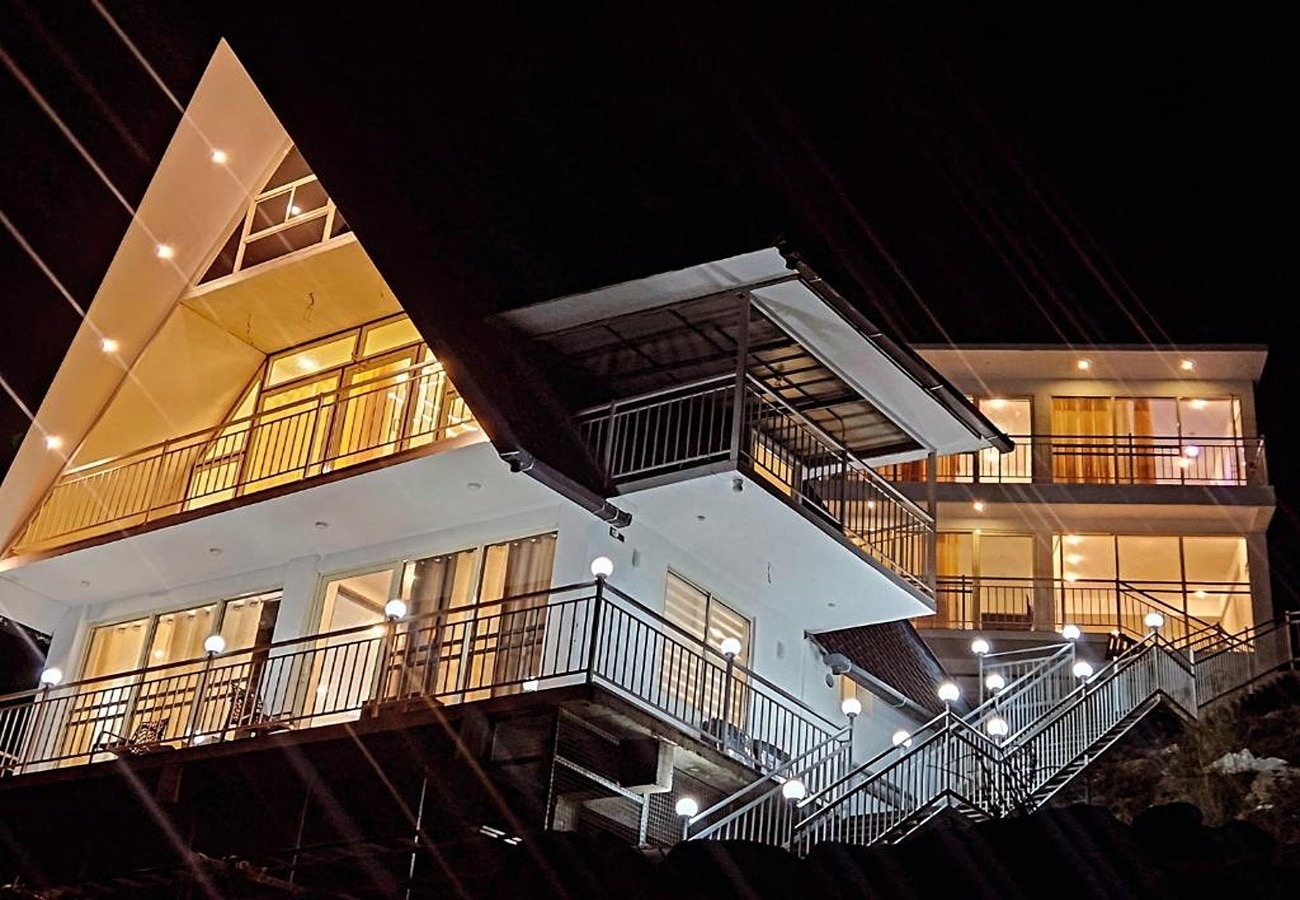 Hill View Room 𝗕𝗢𝗢𝗞 Kuttikkanam Villa