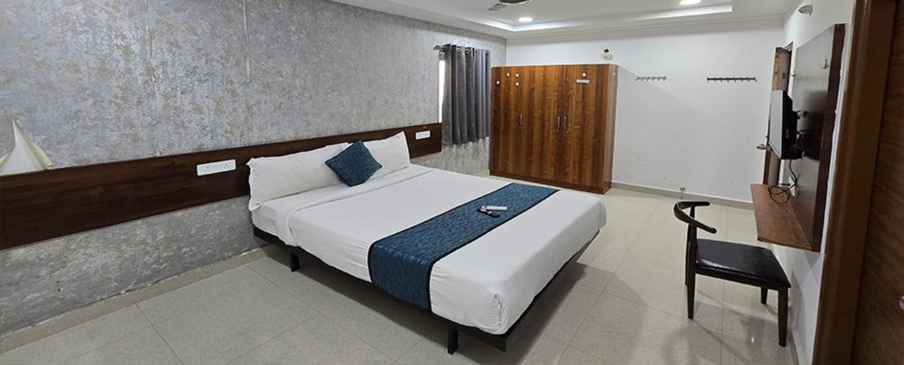 Rooms of FabHotel Sri Jahnavi - Hotel in Hyderabad