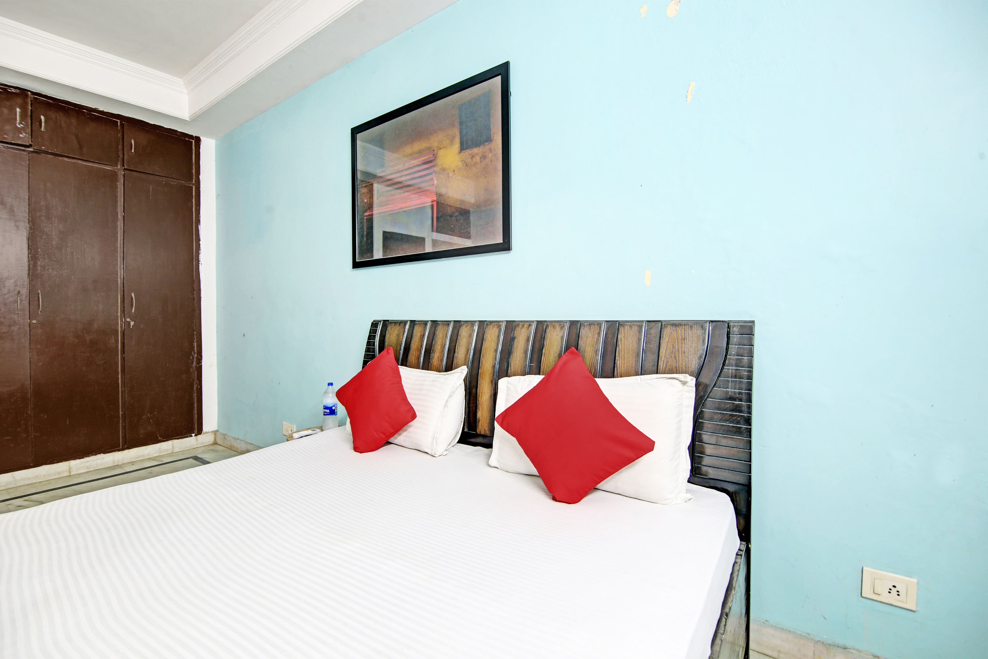 Super Hotel O A SQUARE SAKET RESIDENCY 𝗕𝗢𝗢𝗞 Delhi Hotel
