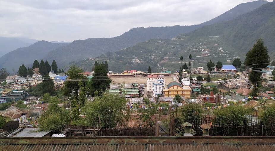holiday hills 𝗕𝗢𝗢𝗞 Bomdila Homestay