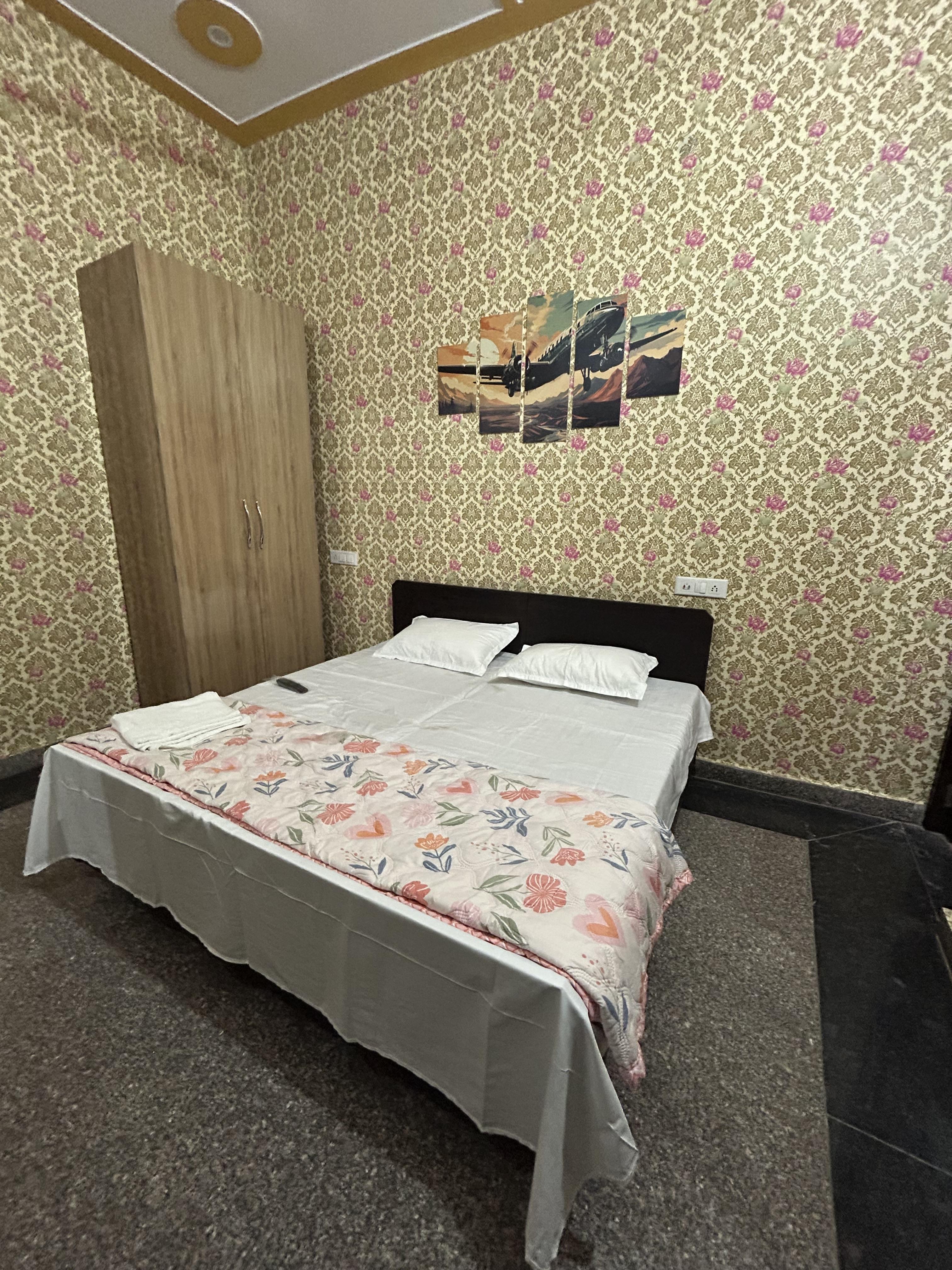 Bamrah 𝗕𝗢𝗢𝗞 Ambala Homestay