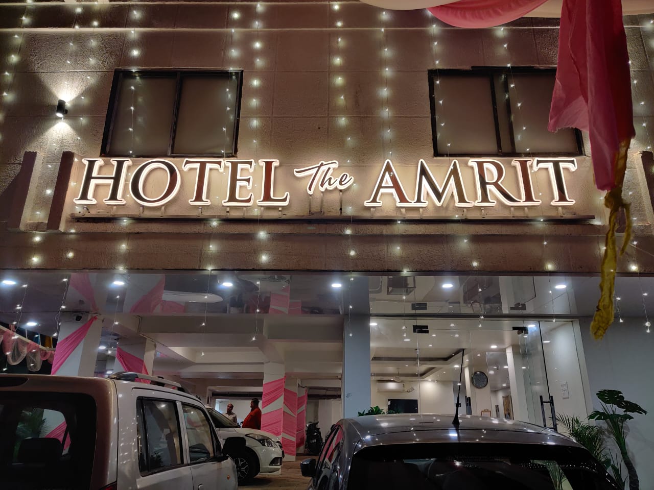 Hotel The Amrit 𝗕𝗢𝗢𝗞 Jabalpur Hotel
