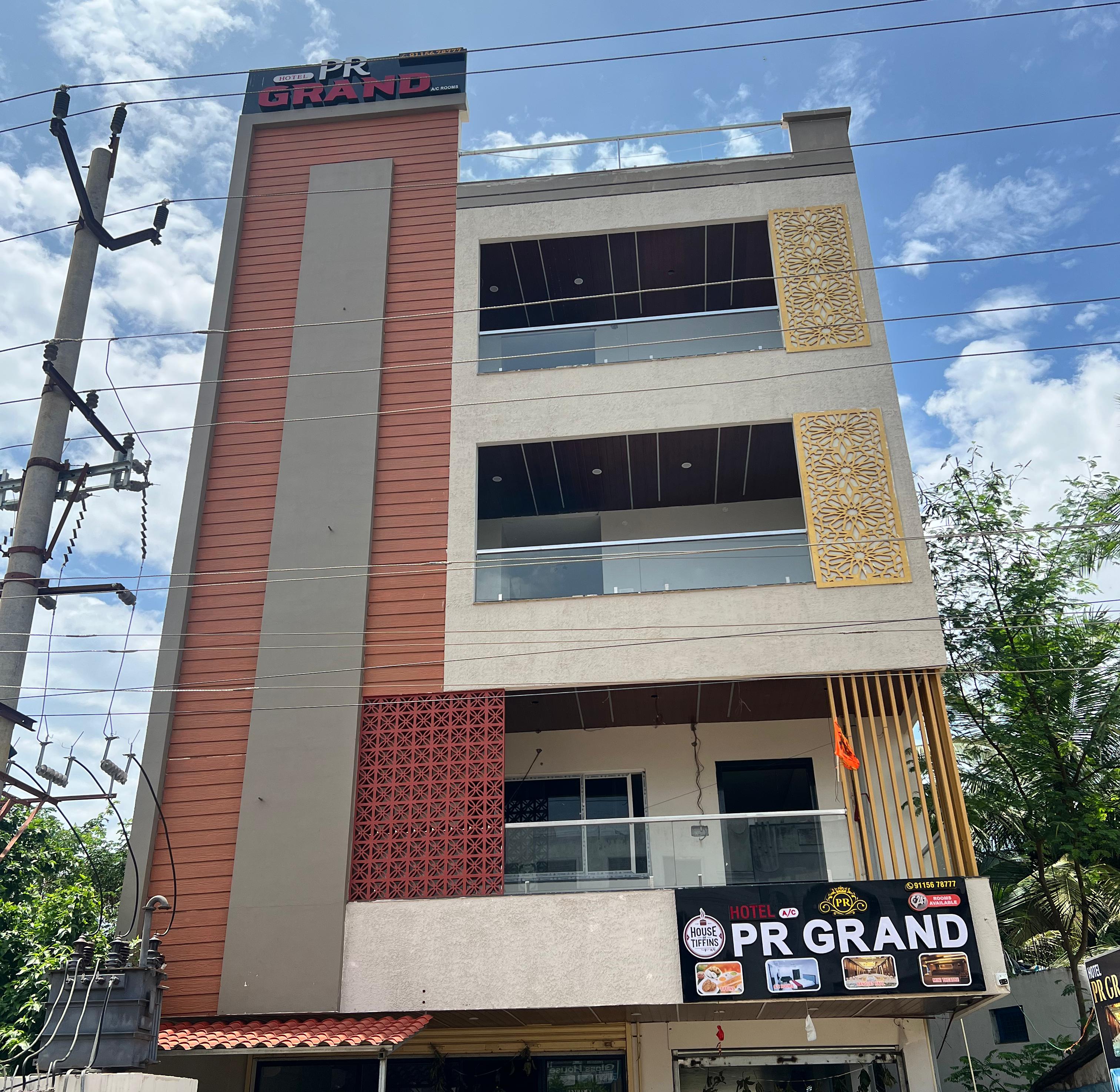 PRGRAND Hotel Tuni - Reviews, Photos & Offer