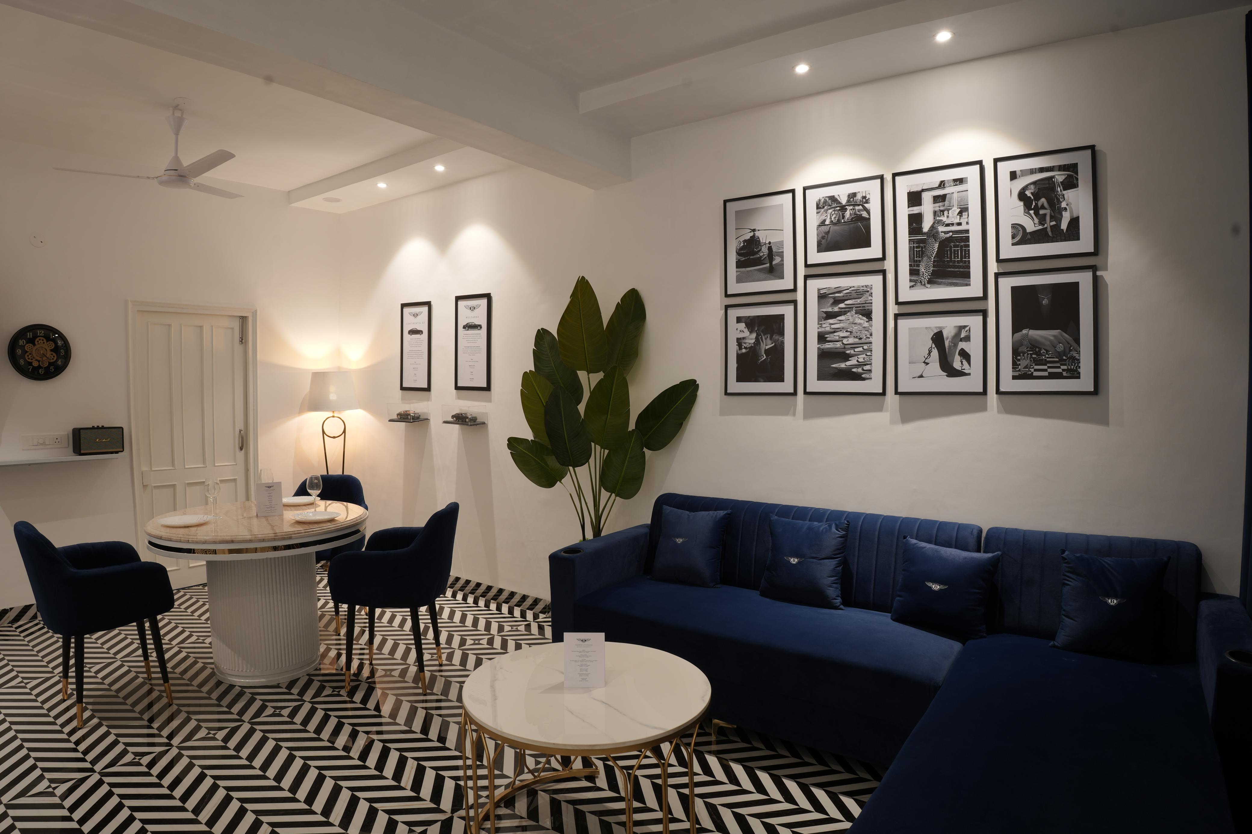 The Bentley House by AB LuxeStays 𝗕𝗢𝗢𝗞 Chandigarh Apartment