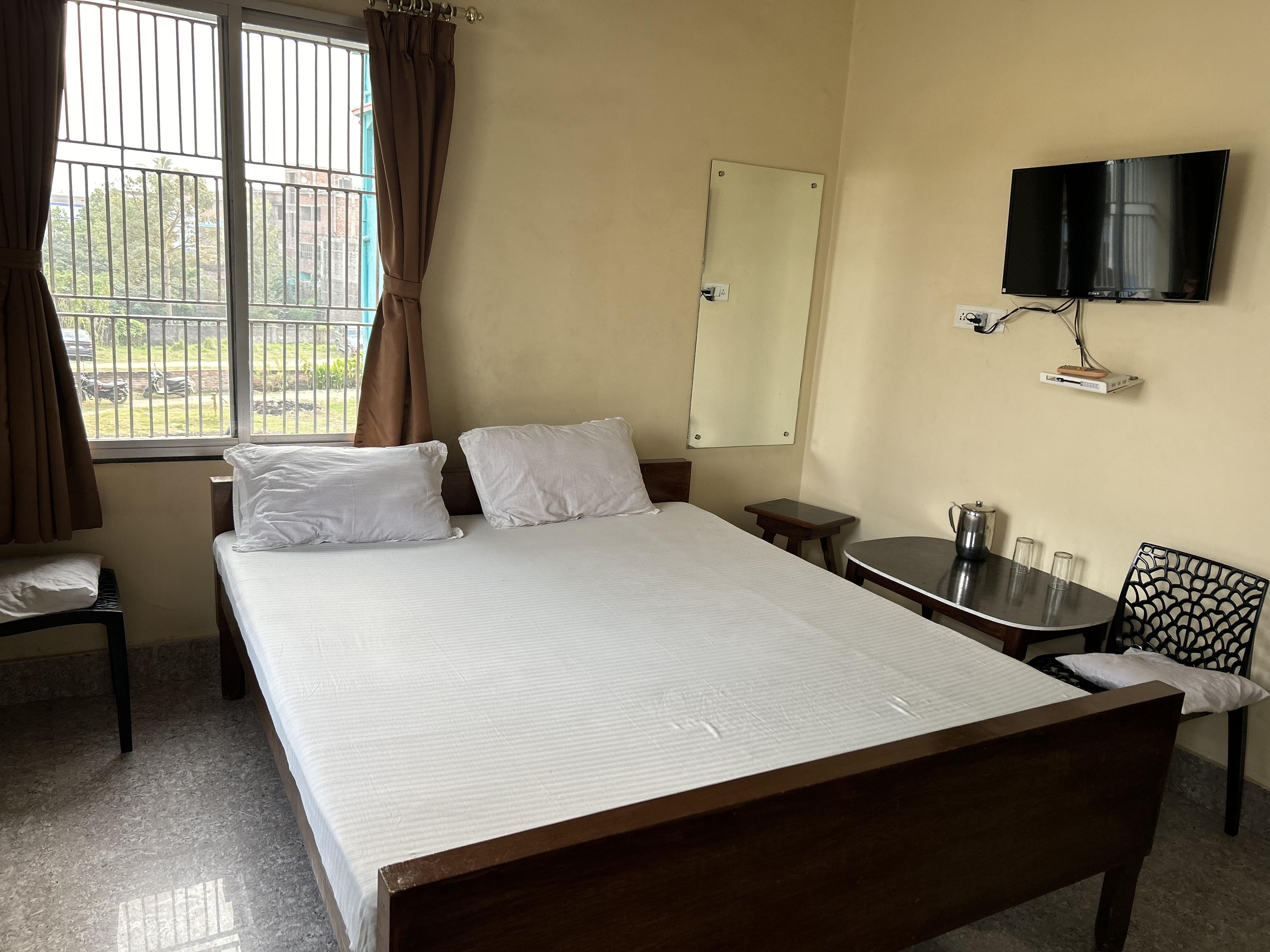 Bidyapati Rest House 𝗕𝗢𝗢𝗞 Jhanjharpur Hotel