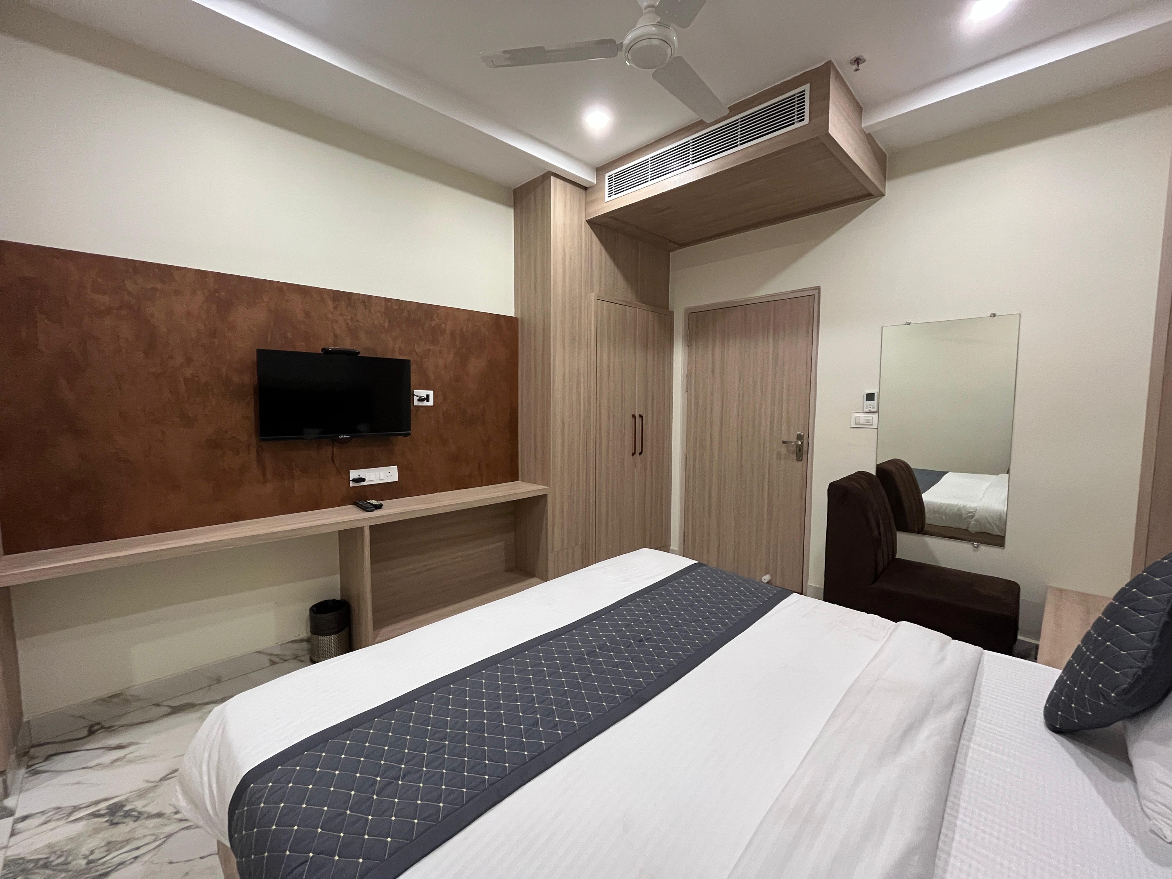 Hotel Soni Palace Varanasi - Reviews, Photos & Offer