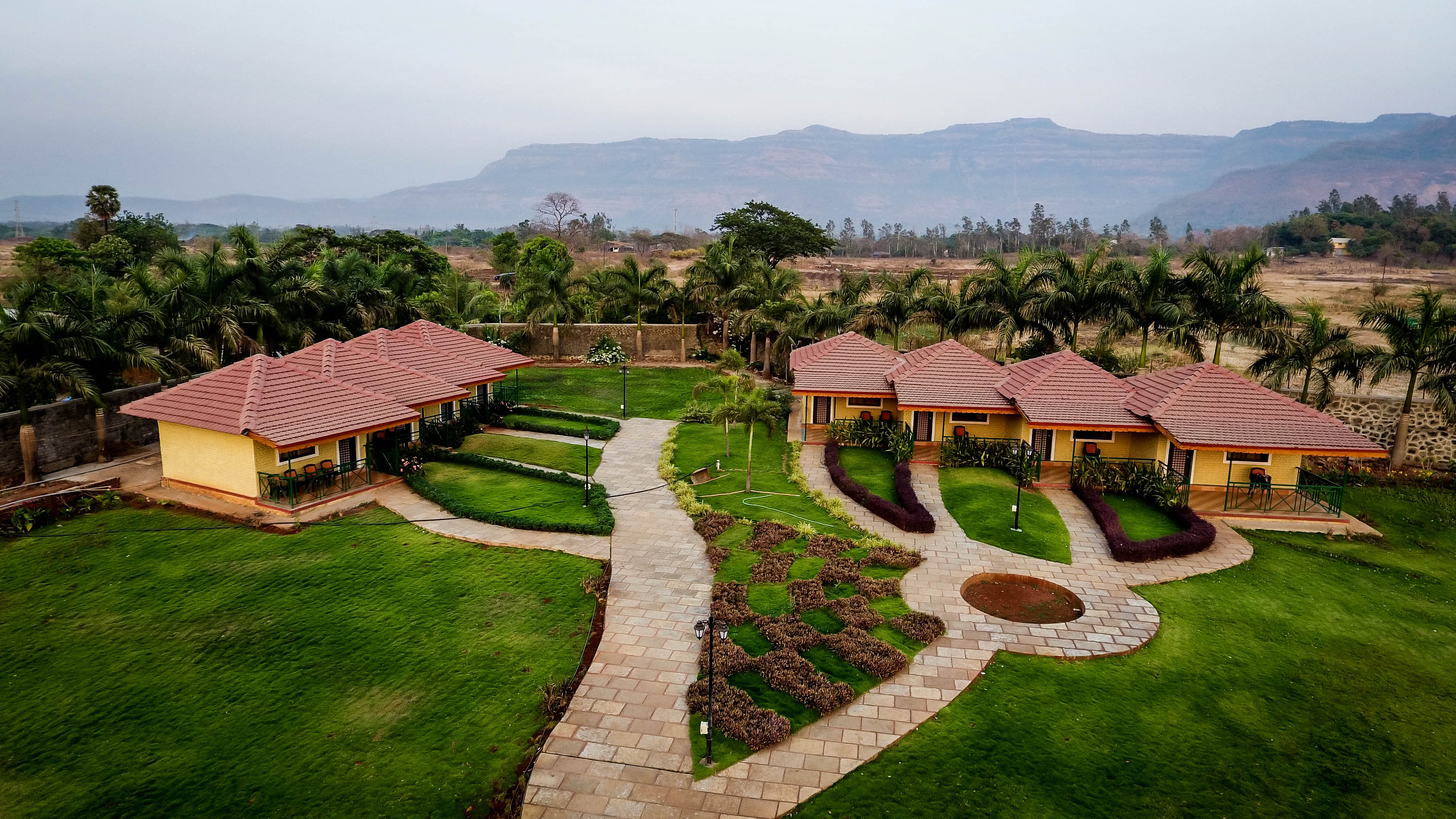 The Kanila Resort 𝗕𝗢𝗢𝗞 Karjat Resort