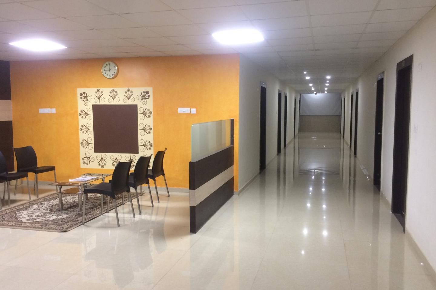 Abhiman Residency 𝗕𝗢𝗢𝗞 Tiptur Hotel