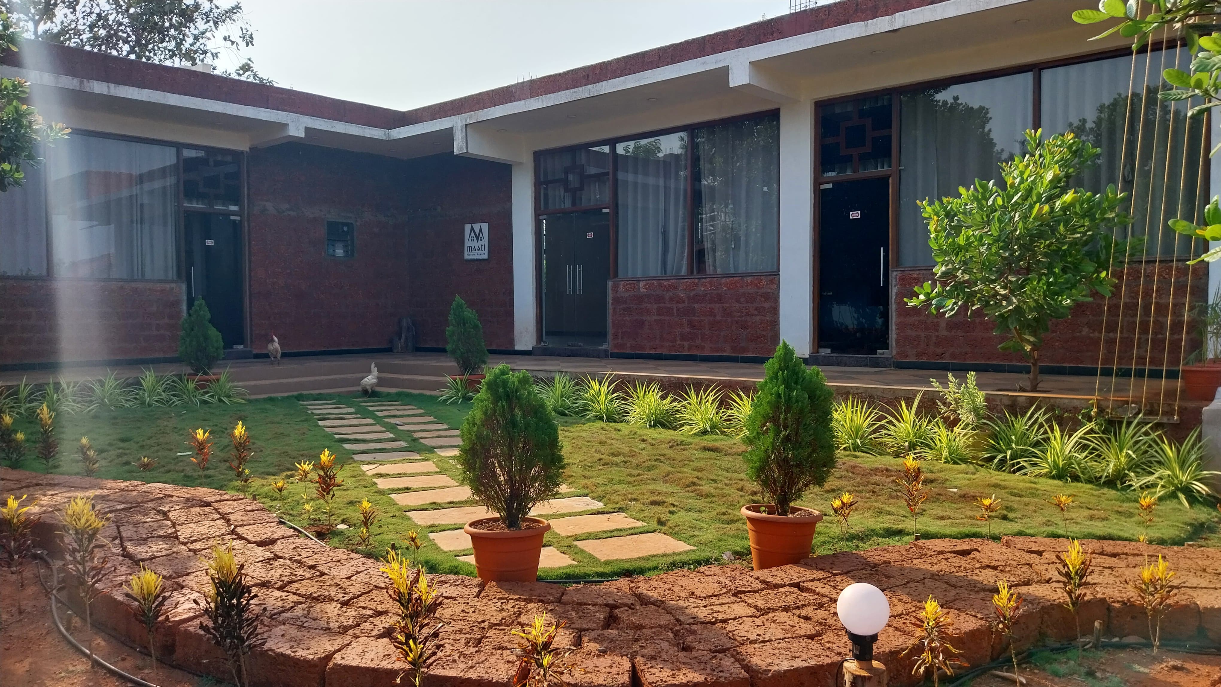 Maati Nature Resort 𝗕𝗢𝗢𝗞 Kankavli Resort