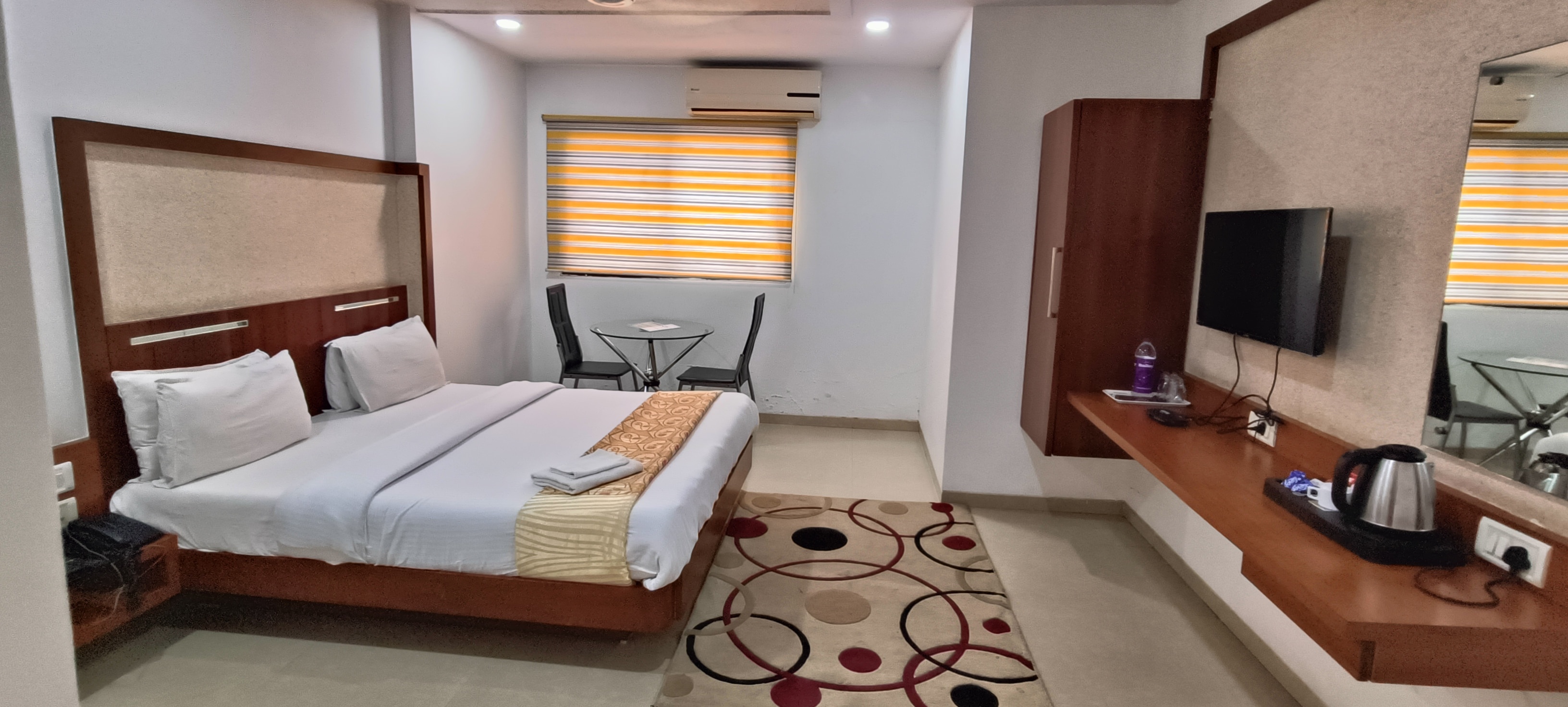 Hotel Supreme Vapi - Reviews, Photos & Offer