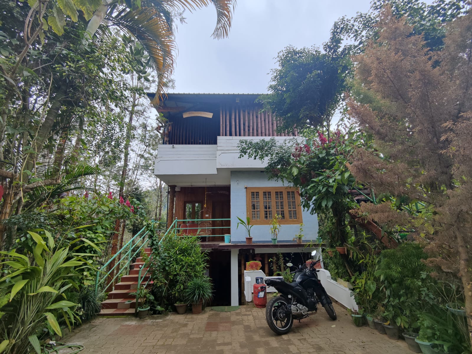 The Kenstar Homestay | Rooms & Kitchen 𝗕𝗢𝗢𝗞 Munnar Homestay