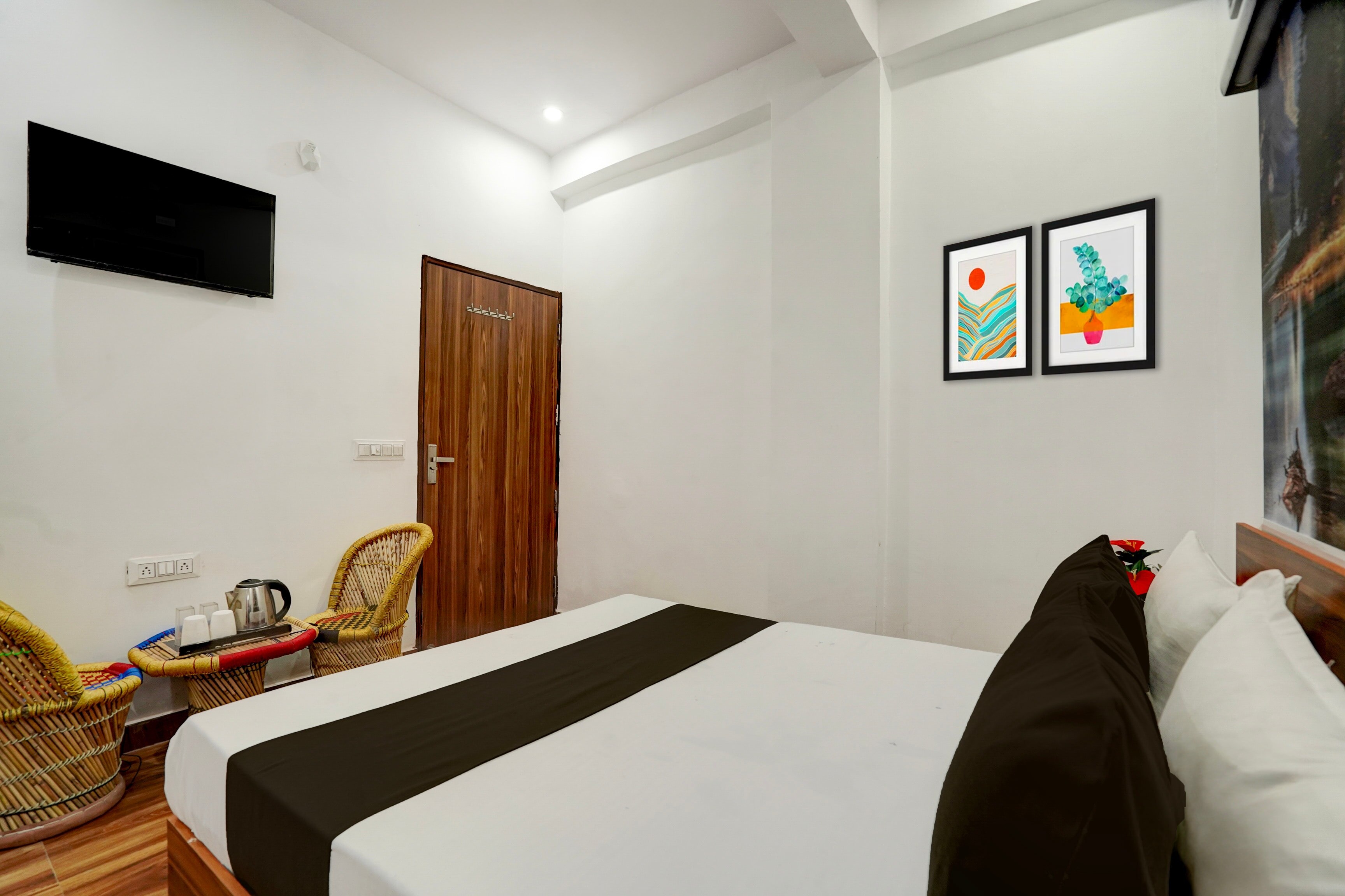 Hotel O by OYO V2 Stay Delhi - Reviews, Photos & Offer