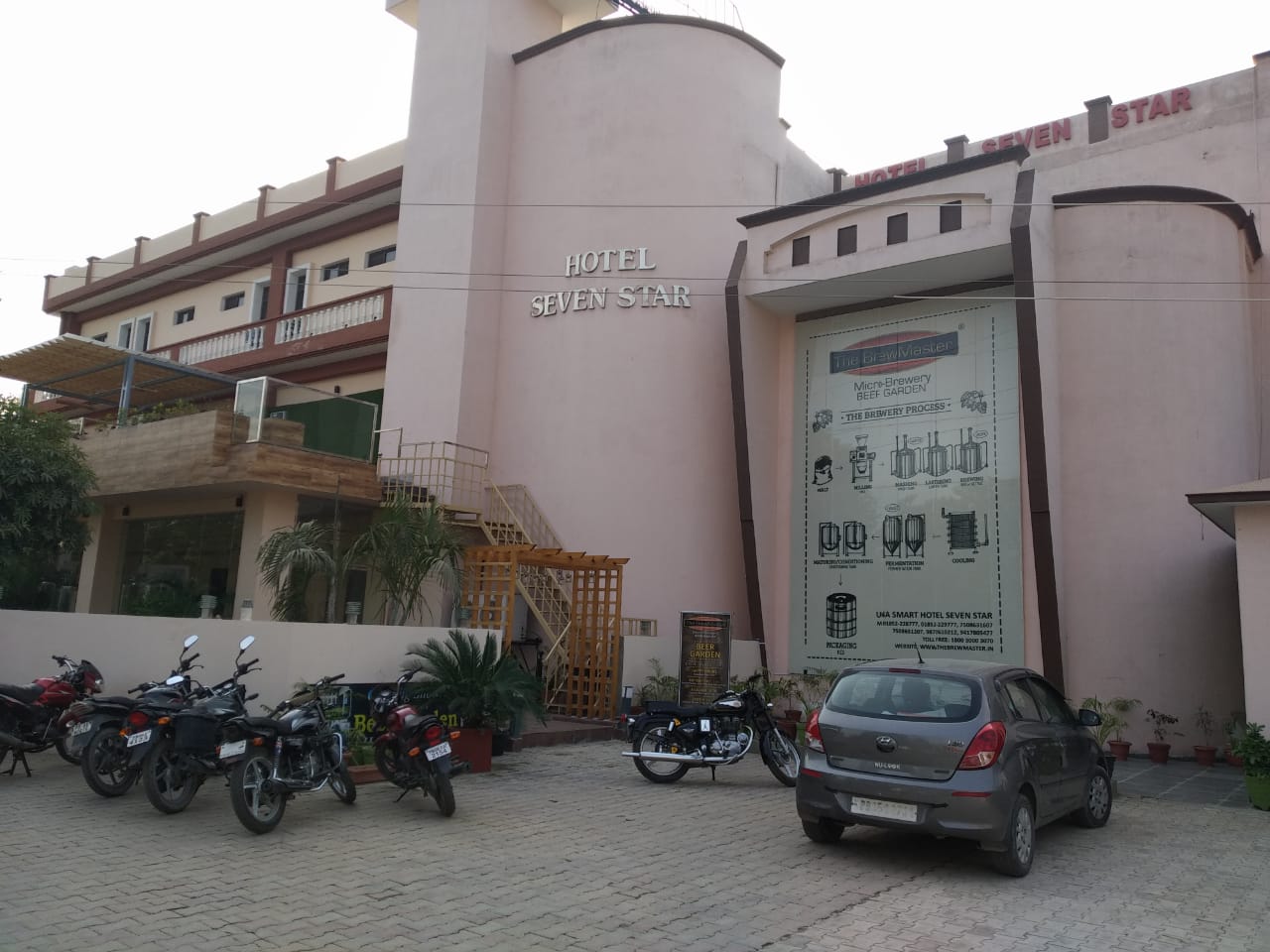 Seven star Bar and Restaurant Hotel Tarn Taran - Reviews, Photos & Offer