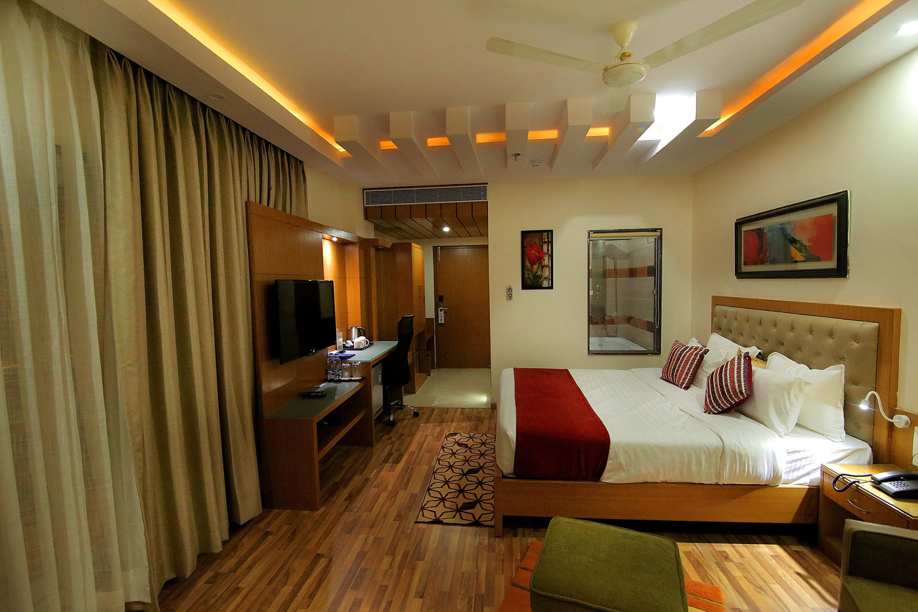 Hotel Hampi International 𝗕𝗢𝗢𝗞 Hospet Hotel