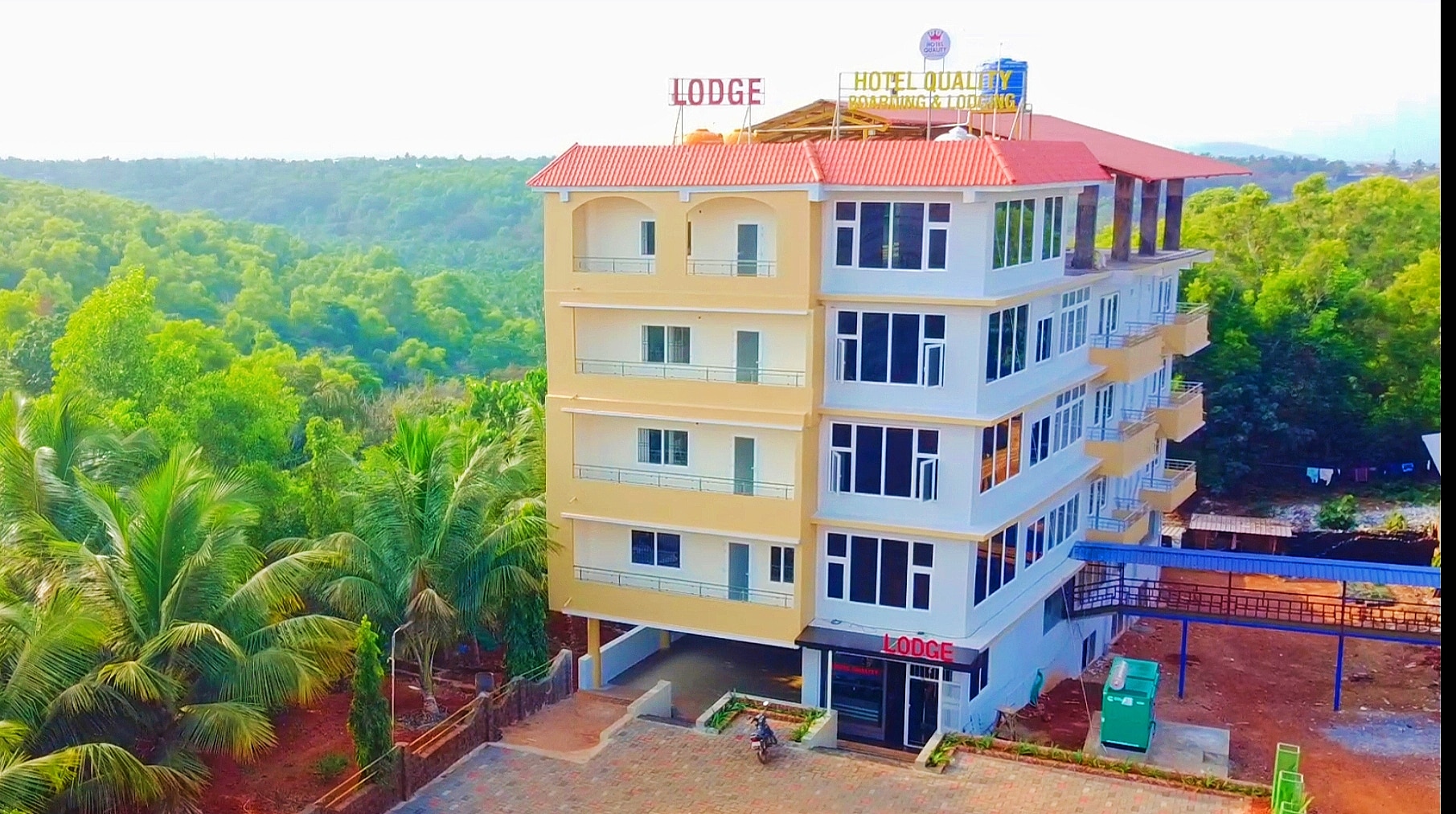 Hotel Quality Boarding and Lodging 𝗕𝗢𝗢𝗞 Honavar Hotel