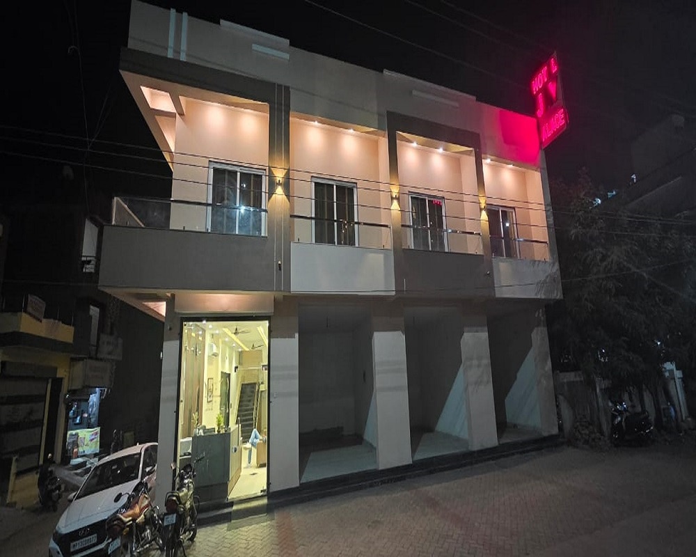 Hotel JAY Palace 𝗕𝗢𝗢𝗞 Ujjain Hotel