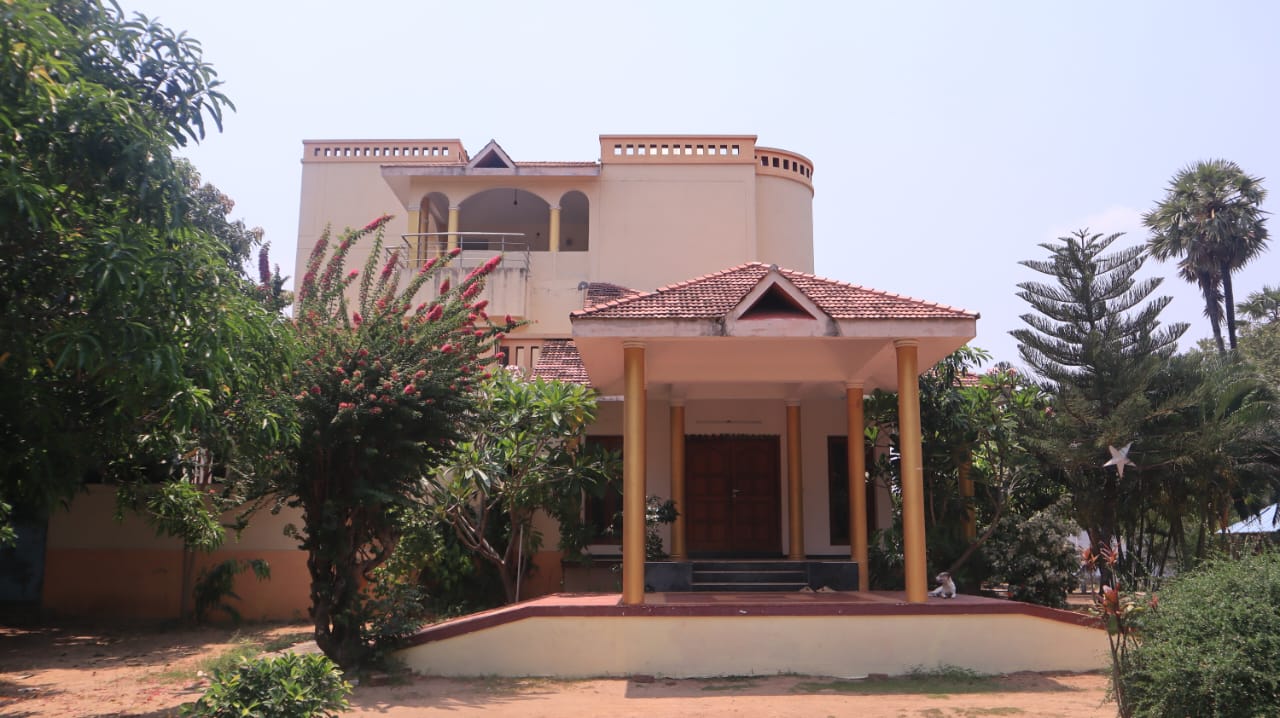 Sri Sai Palace Muttukadu 𝗕𝗢𝗢𝗞 Chennai Villa