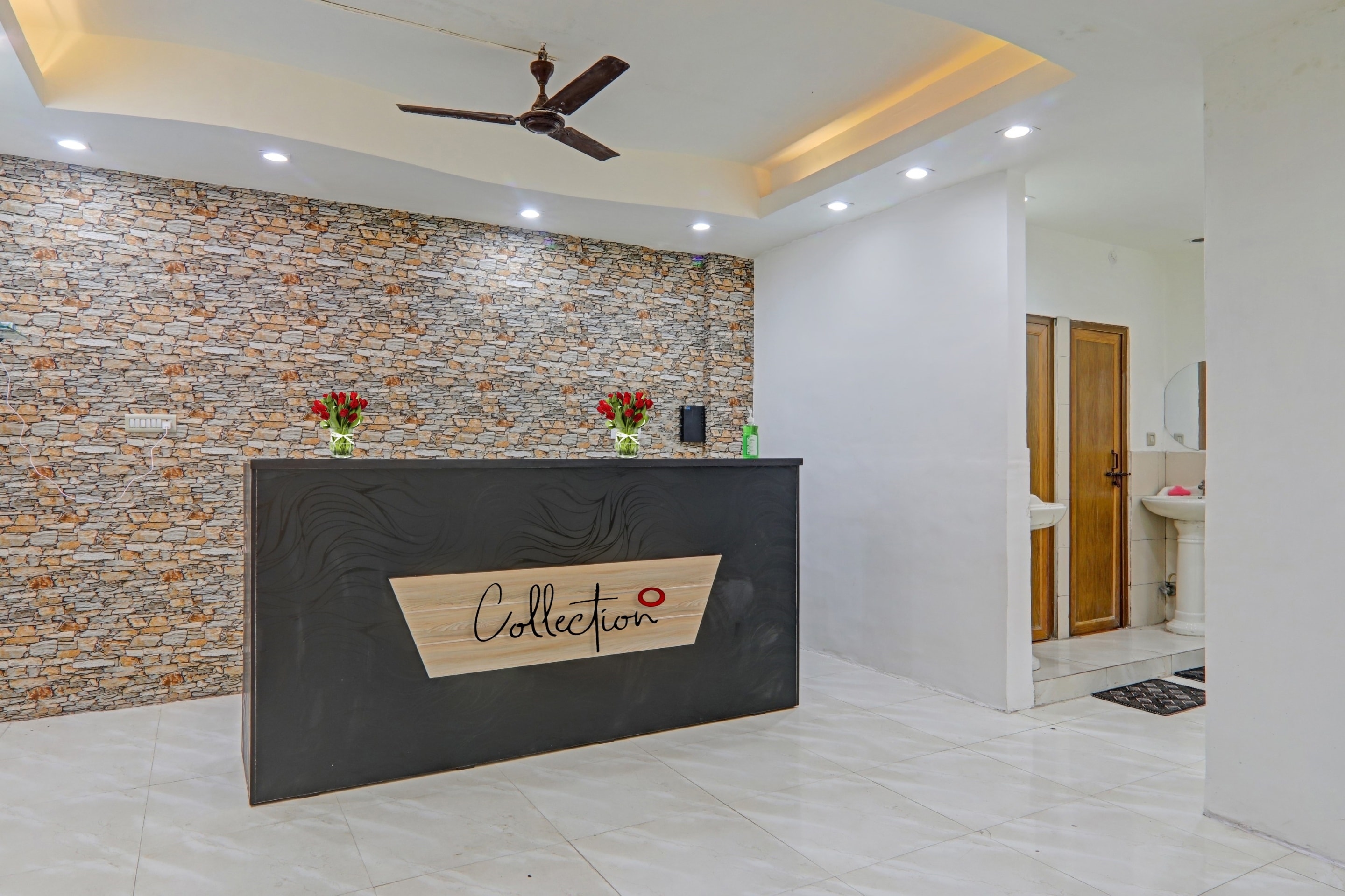 Collection O Gurudev Paradise 𝗕𝗢𝗢𝗞 Kanpur Hotel