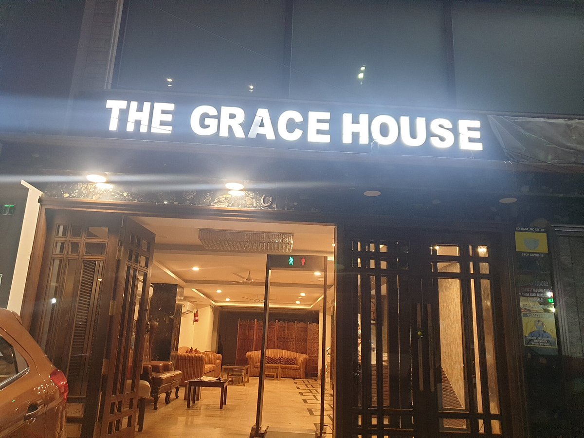 The Grace House 𝗕𝗢𝗢𝗞 Delhi Hotel