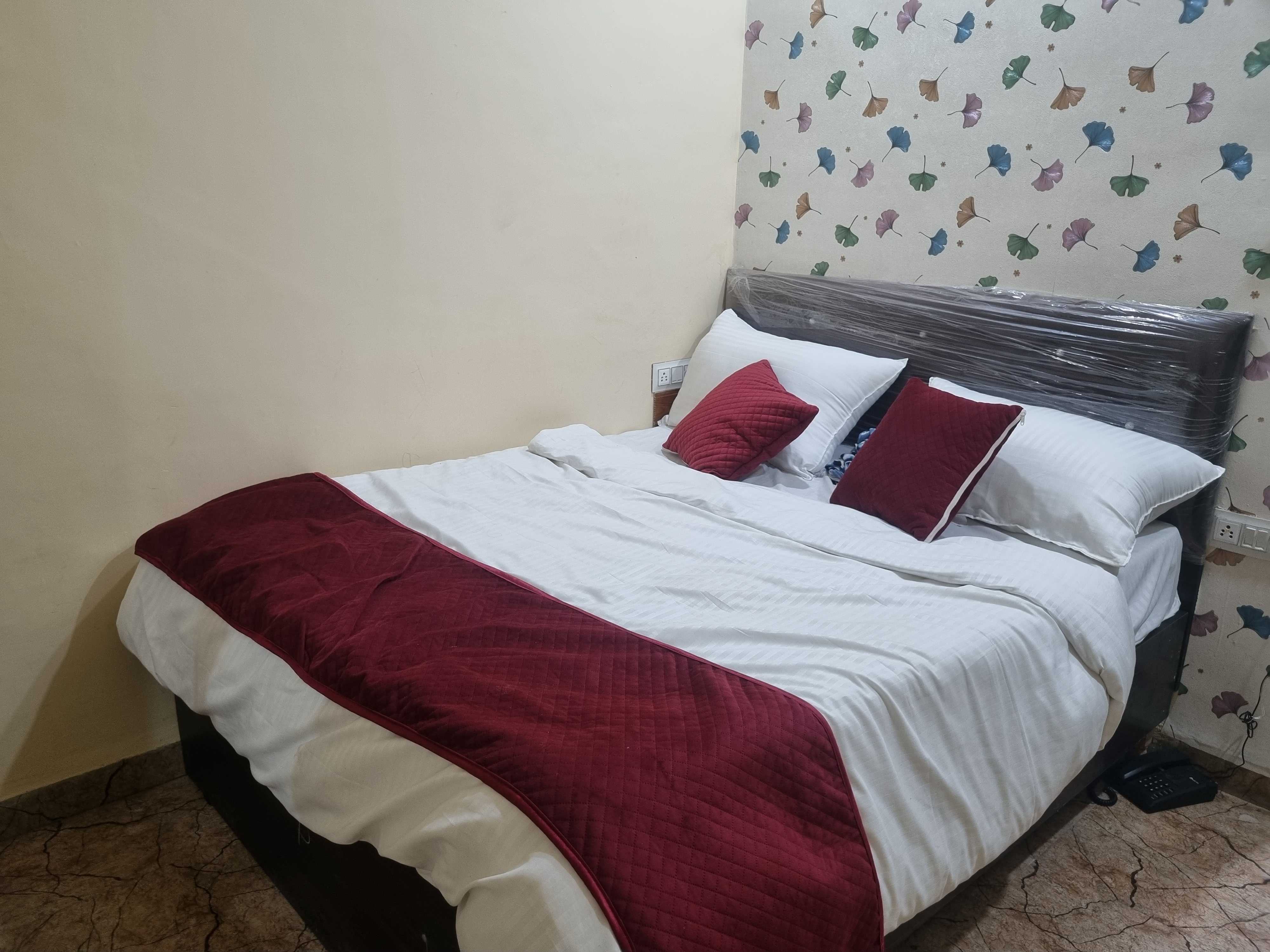 Hotel O by OYO SARANSH 𝗕𝗢𝗢𝗞 Indore Hotel