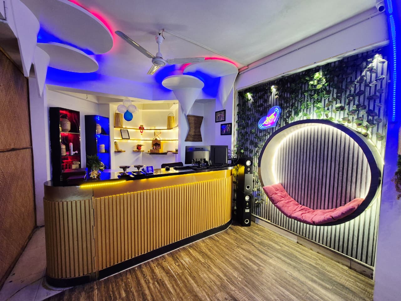 Address of Pine Inn | ABC Bus Stand GS Road With Restaurant on Goibibo