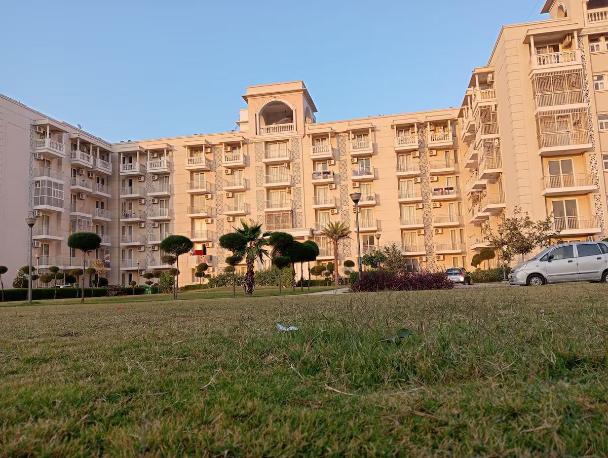 Nikunj Abodes Omaxe 𝗕𝗢𝗢𝗞 Vrindavan Hotel