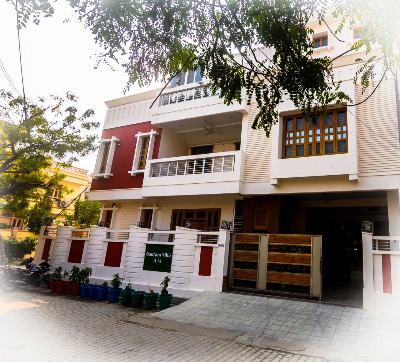 Gautam | Entire 5BHK Modern Villa Varanasi - Reviews, Photos & Offer