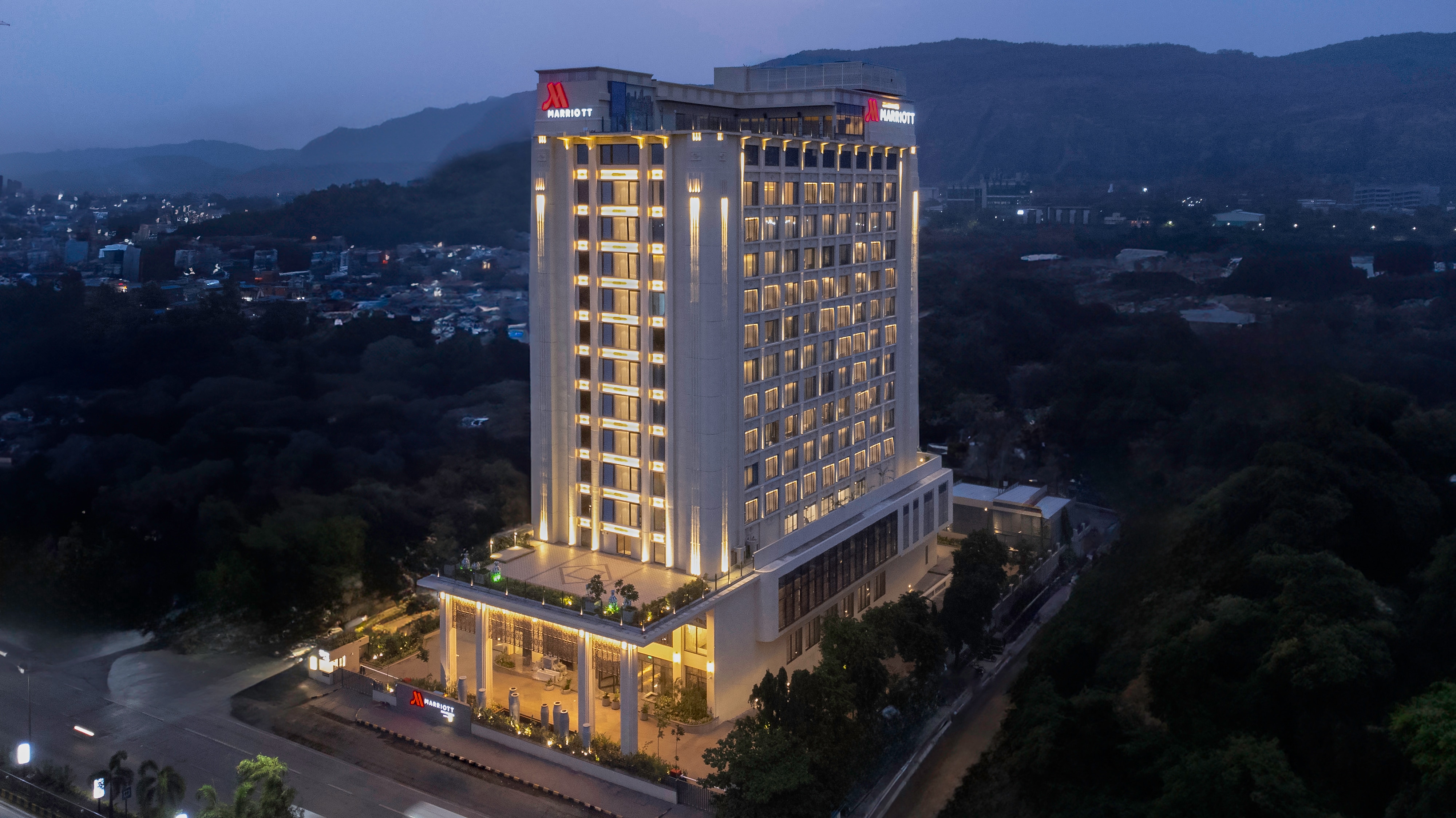 Navi Mumbai Marriott Hotel Navi Mumbai - Reviews, Photos & Offer