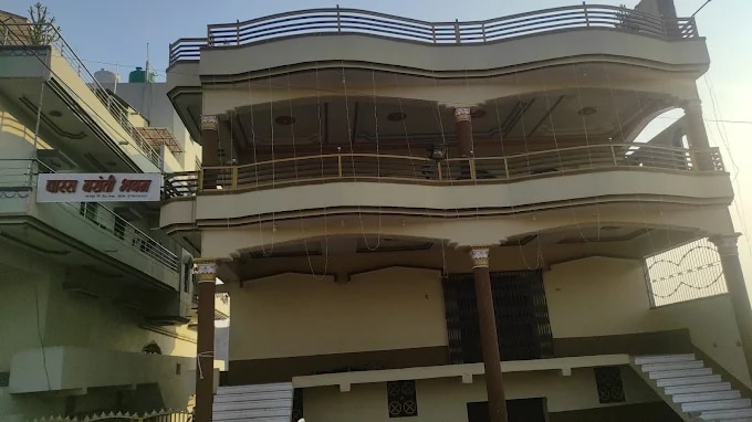 Paras Basanti Palace Bihar, 18 km from Mahabodhi Temple 𝗕𝗢𝗢𝗞 Gaya Homestay