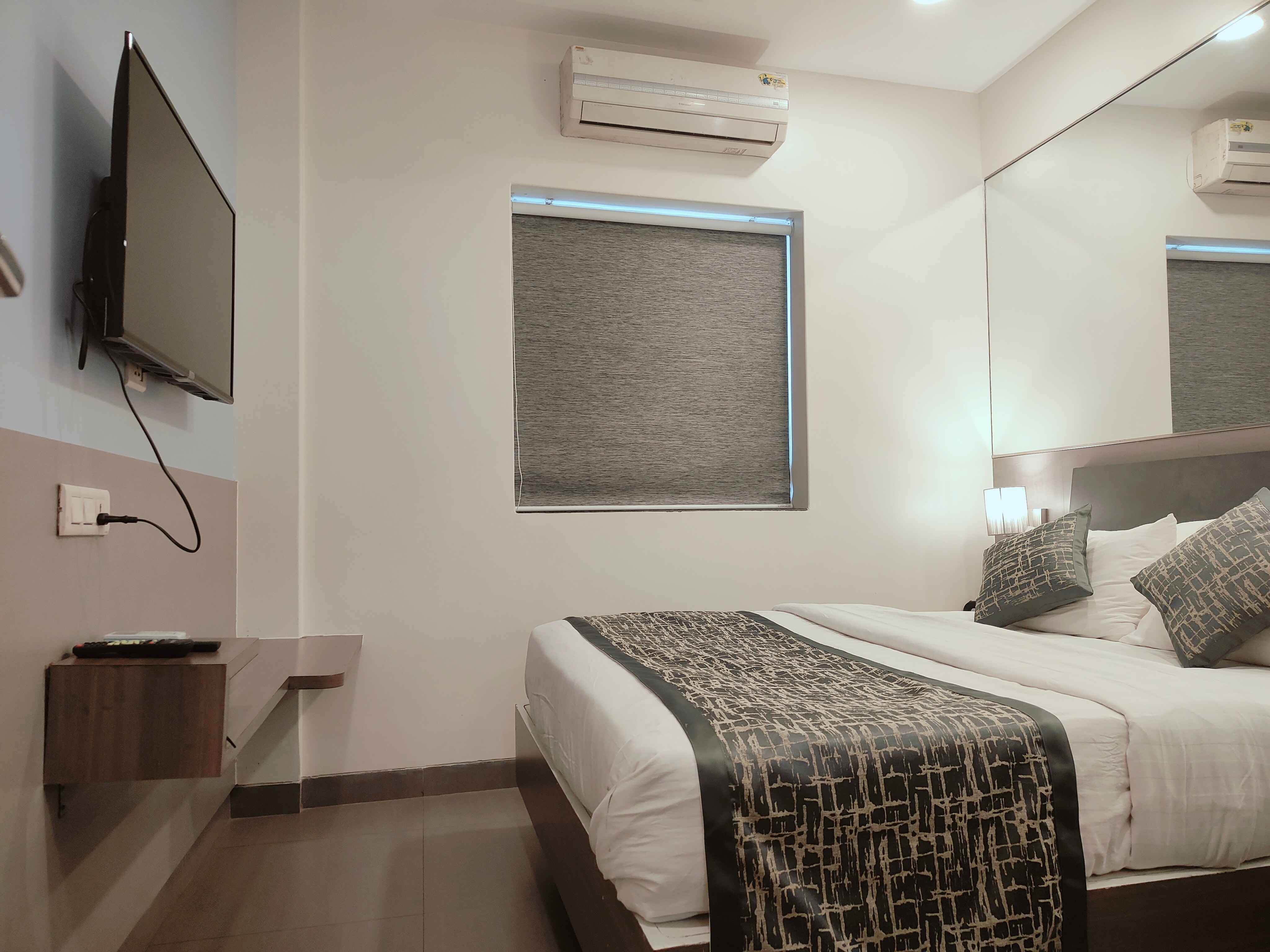 Apollo Guest House AGH 𝗕𝗢𝗢𝗞 Mumbai Guest House