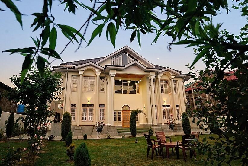 Villa Homey Inn Srinagar 𝗕𝗢𝗢𝗞 Srinagar Villa