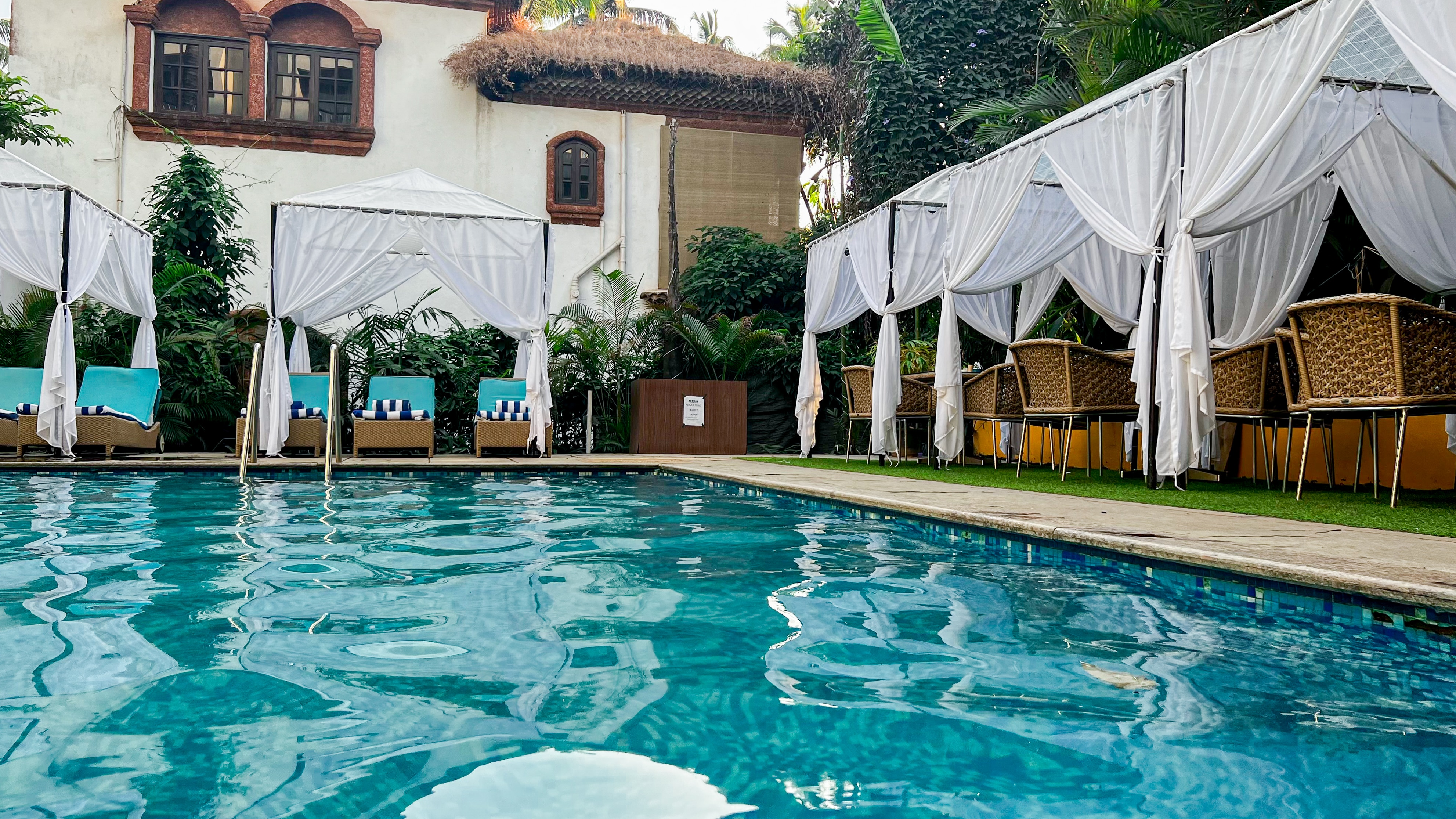 Silver Shell 𝗕𝗢𝗢𝗞 Goa Hotel