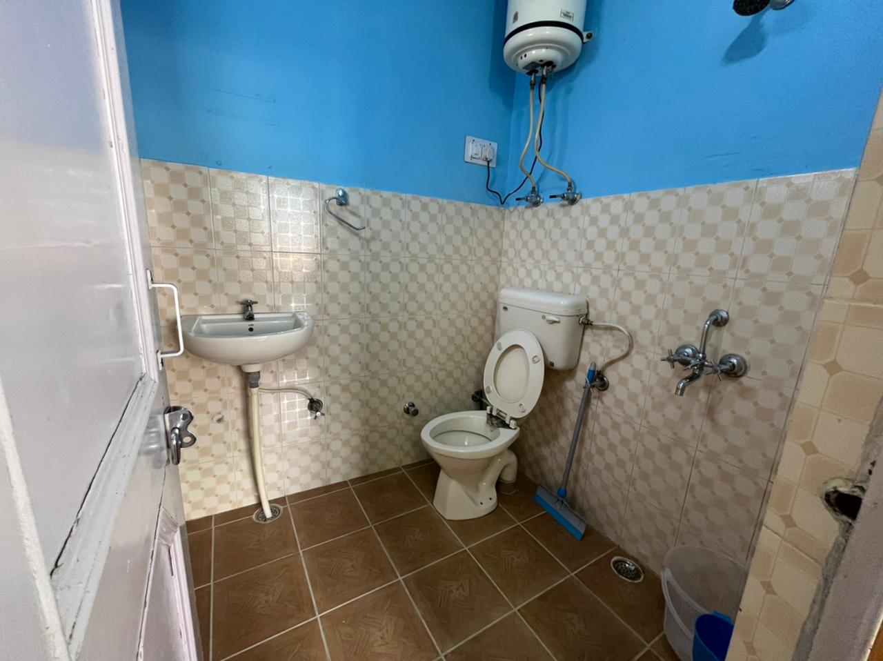 Om Aadi House Dharamkot 𝗕𝗢𝗢𝗞 Dharamshala Homestay