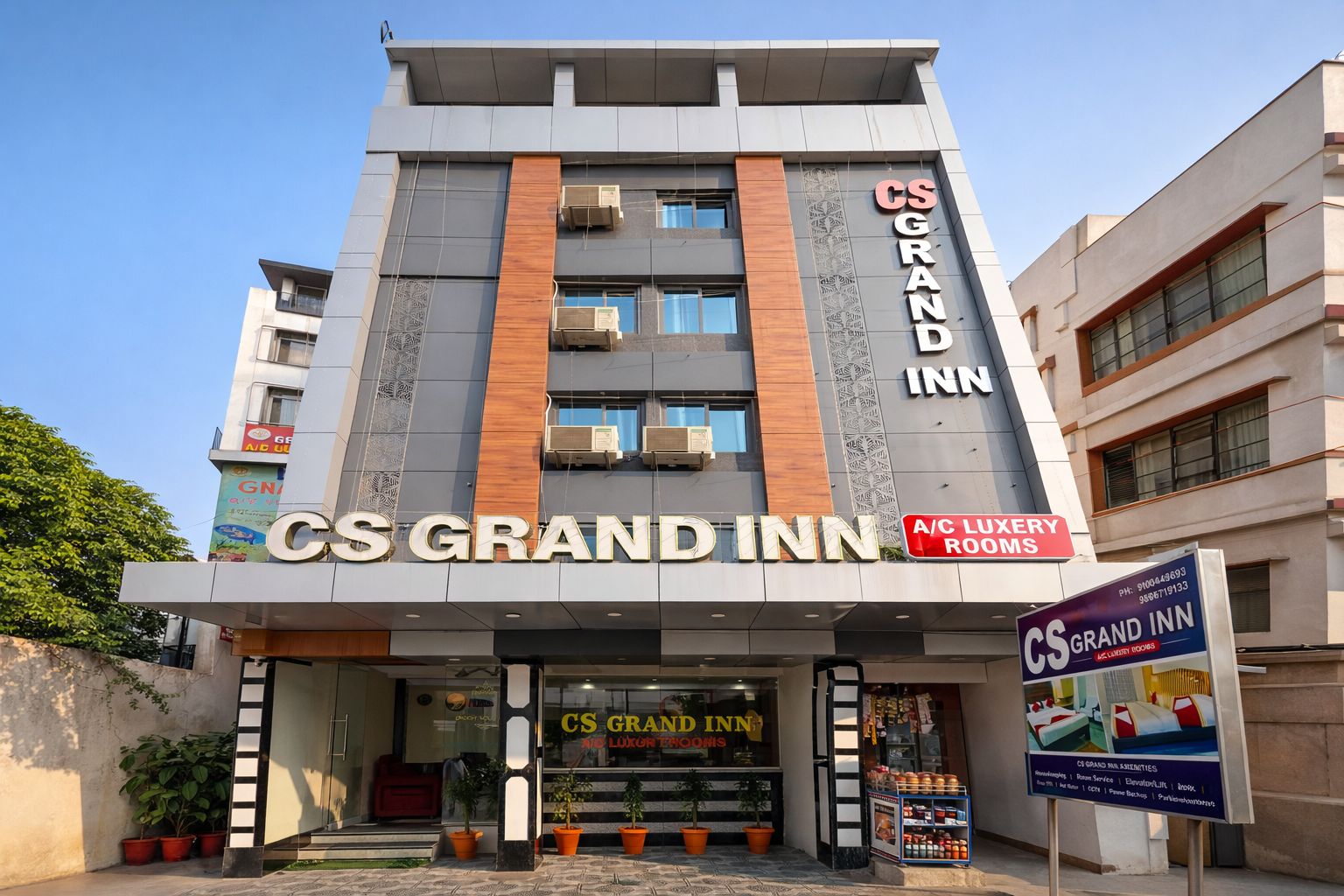 CS Grand Inn 𝗕𝗢𝗢𝗞 Kadapa Hotel