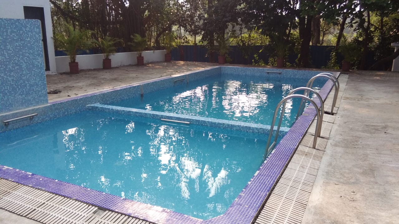 Ivy Maitri Farm | 3 BHK Private Pool Villa 𝗕𝗢𝗢𝗞 Ulhasnagar Villa