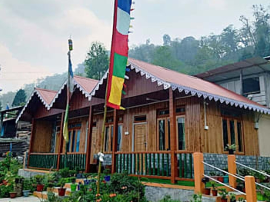 The Wooden Homestay By StayApart 𝗕𝗢𝗢𝗞 Kalimpong Homestay