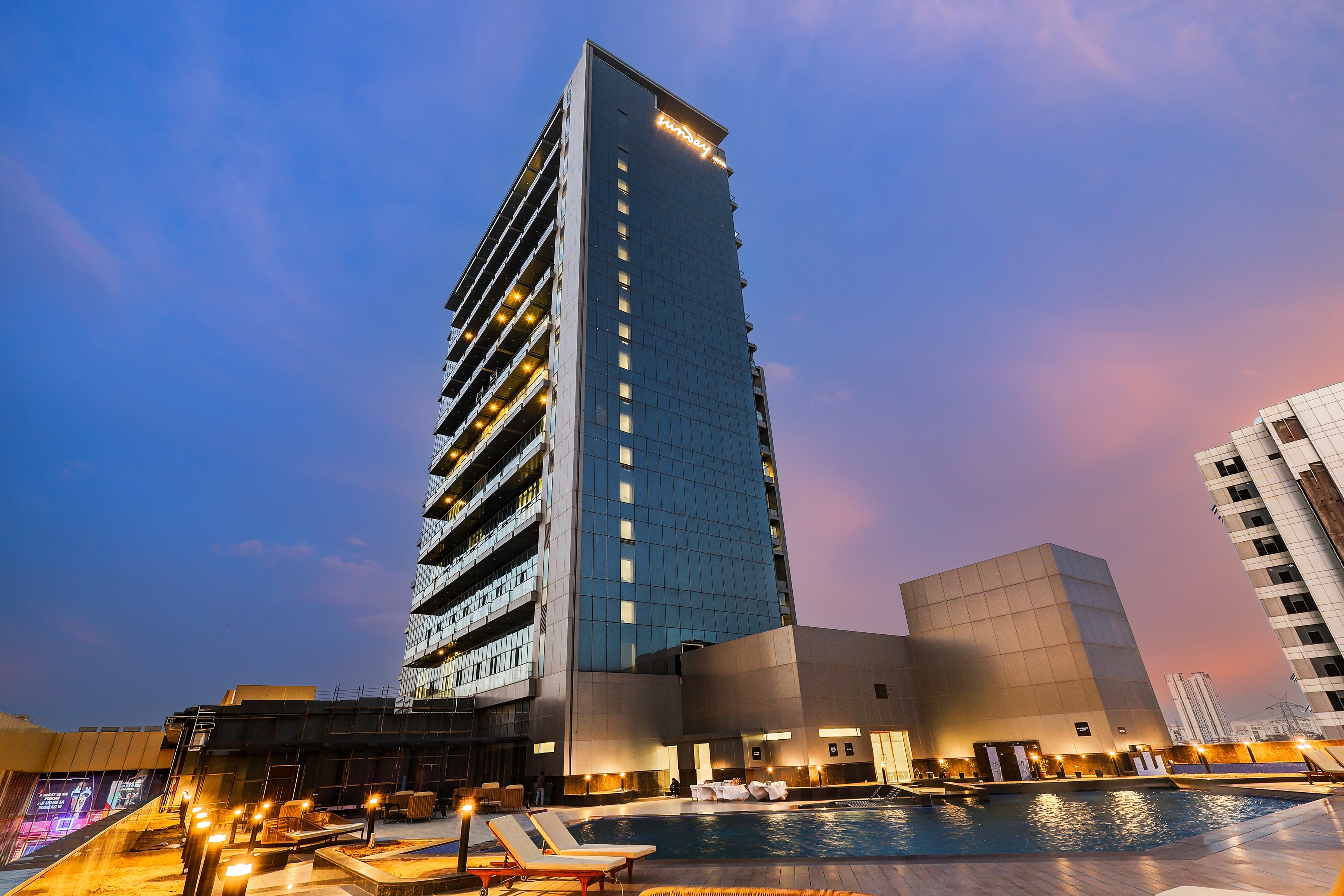 Sunday Hotel & Residences Gurugram 𝗕𝗢𝗢𝗞 Gurgaon Hotel