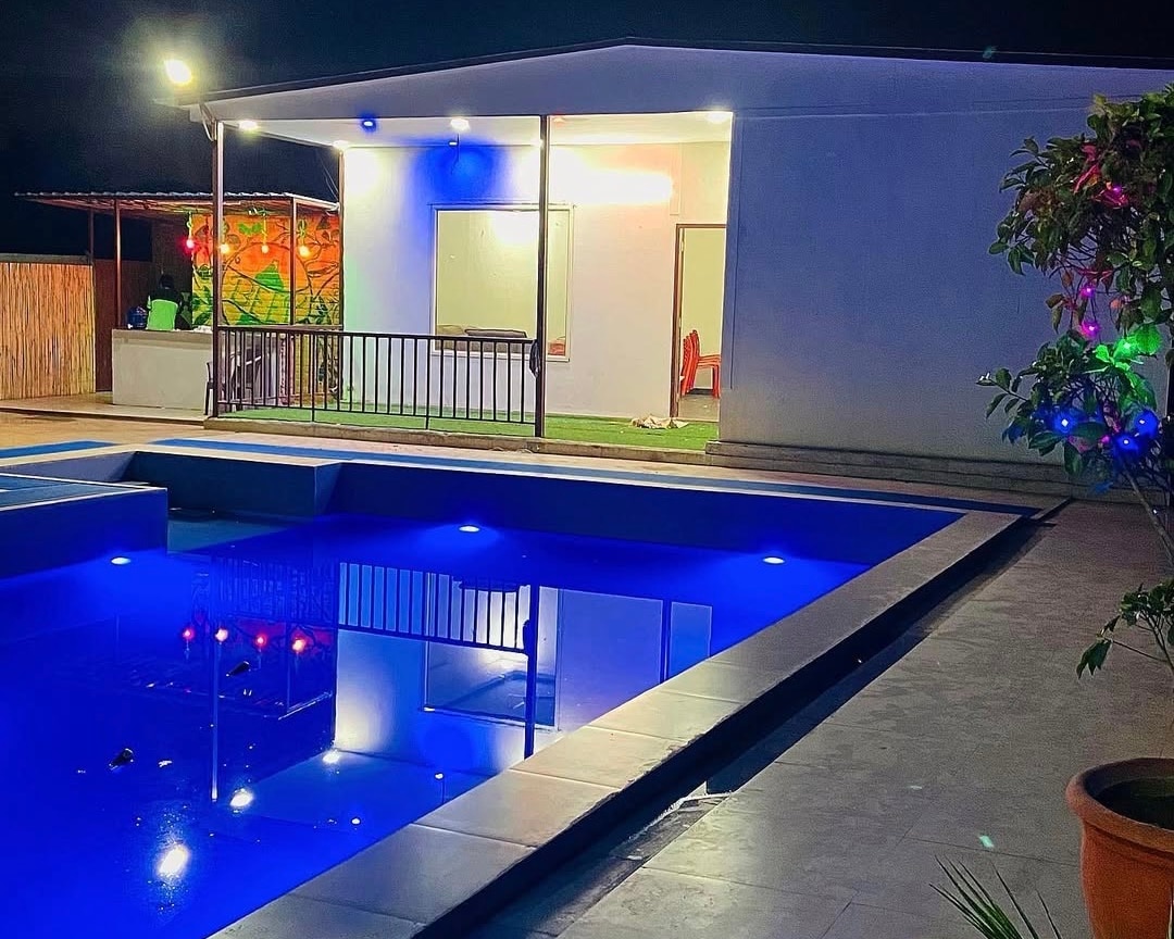 Drop Hill farm Noida 𝗕𝗢𝗢𝗞 Noida Farm House
