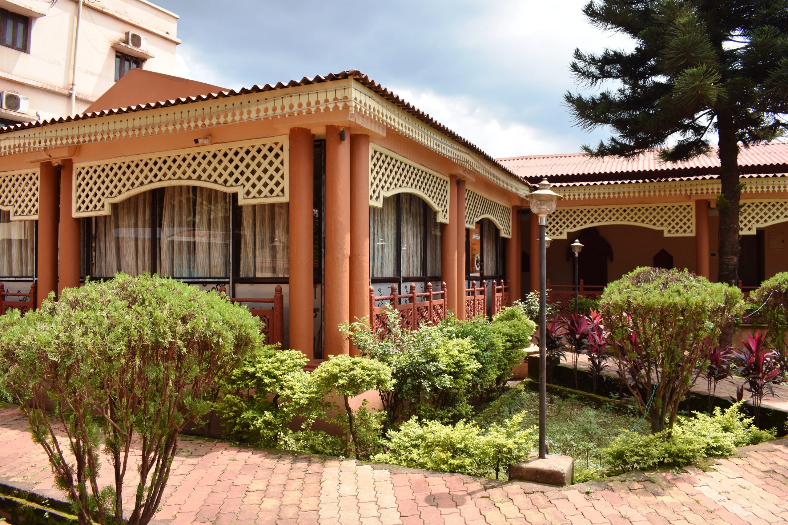 Rooms of Empires Joda - Hotel in Joda Barbil