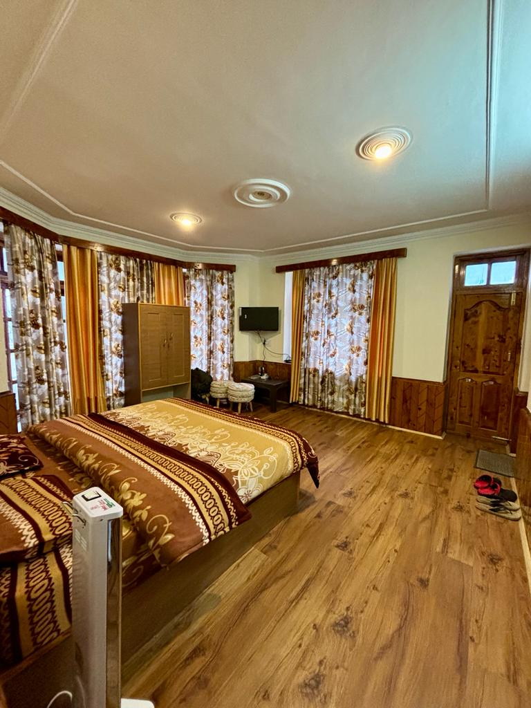 ENTIRE 3 BEDROOM VILLA 𝗕𝗢𝗢𝗞 Manali Villa