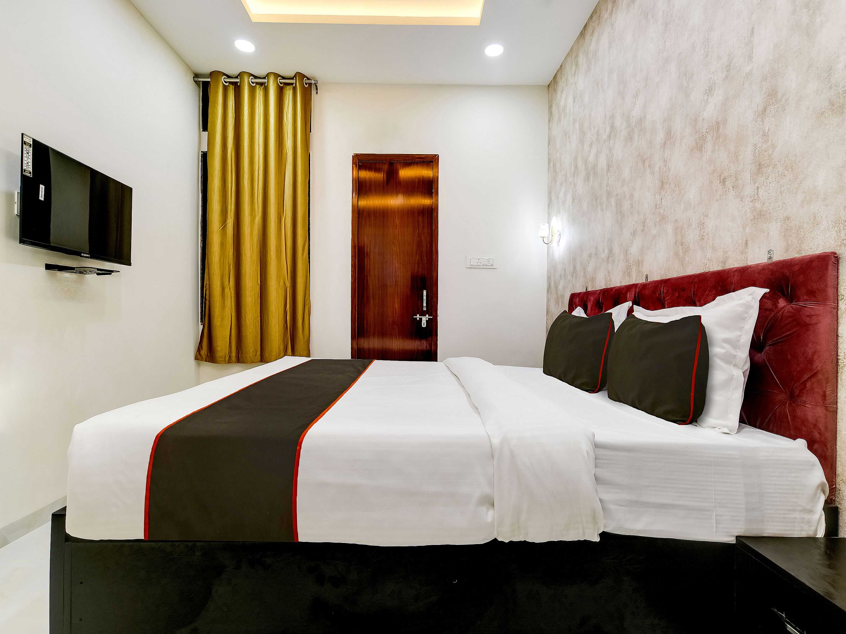 Rooms of Super Hotel O Iconic Stay - Hotel in Indore
