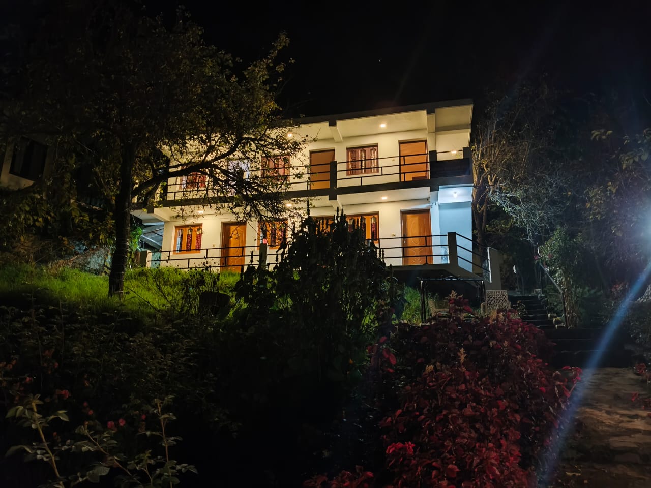 KURINJI PLEASANT STAY 𝗕𝗢𝗢𝗞 Kodaikanal Hotel