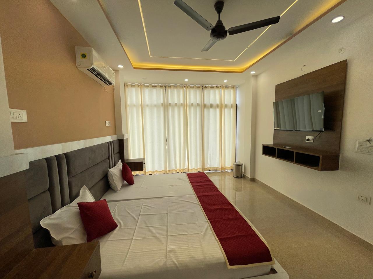 Hotel Bhakti Vilas 𝗕𝗢𝗢𝗞 Vrindavan Homestay