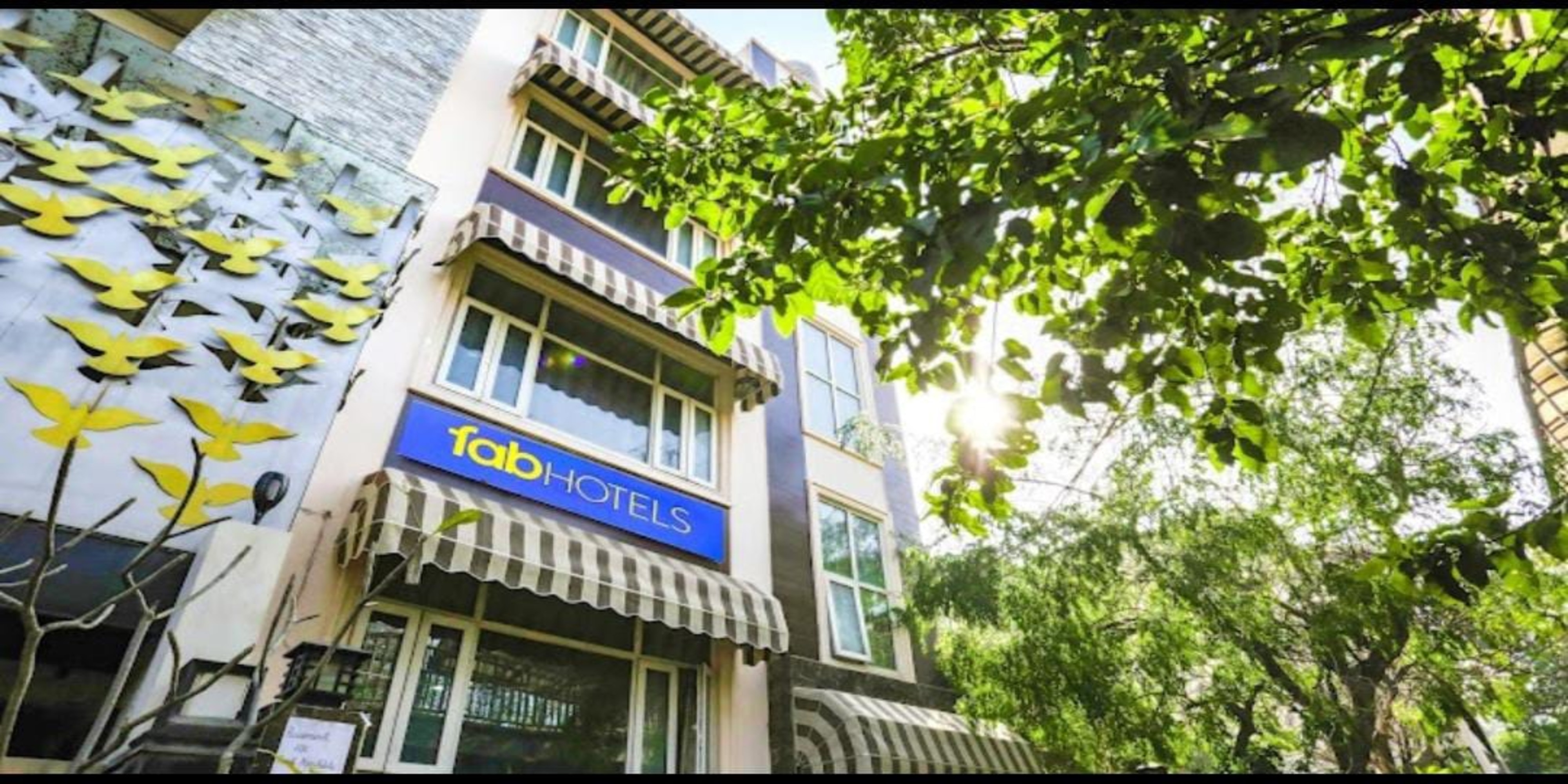 The JPM Express 𝗕𝗢𝗢𝗞 Delhi Homestay